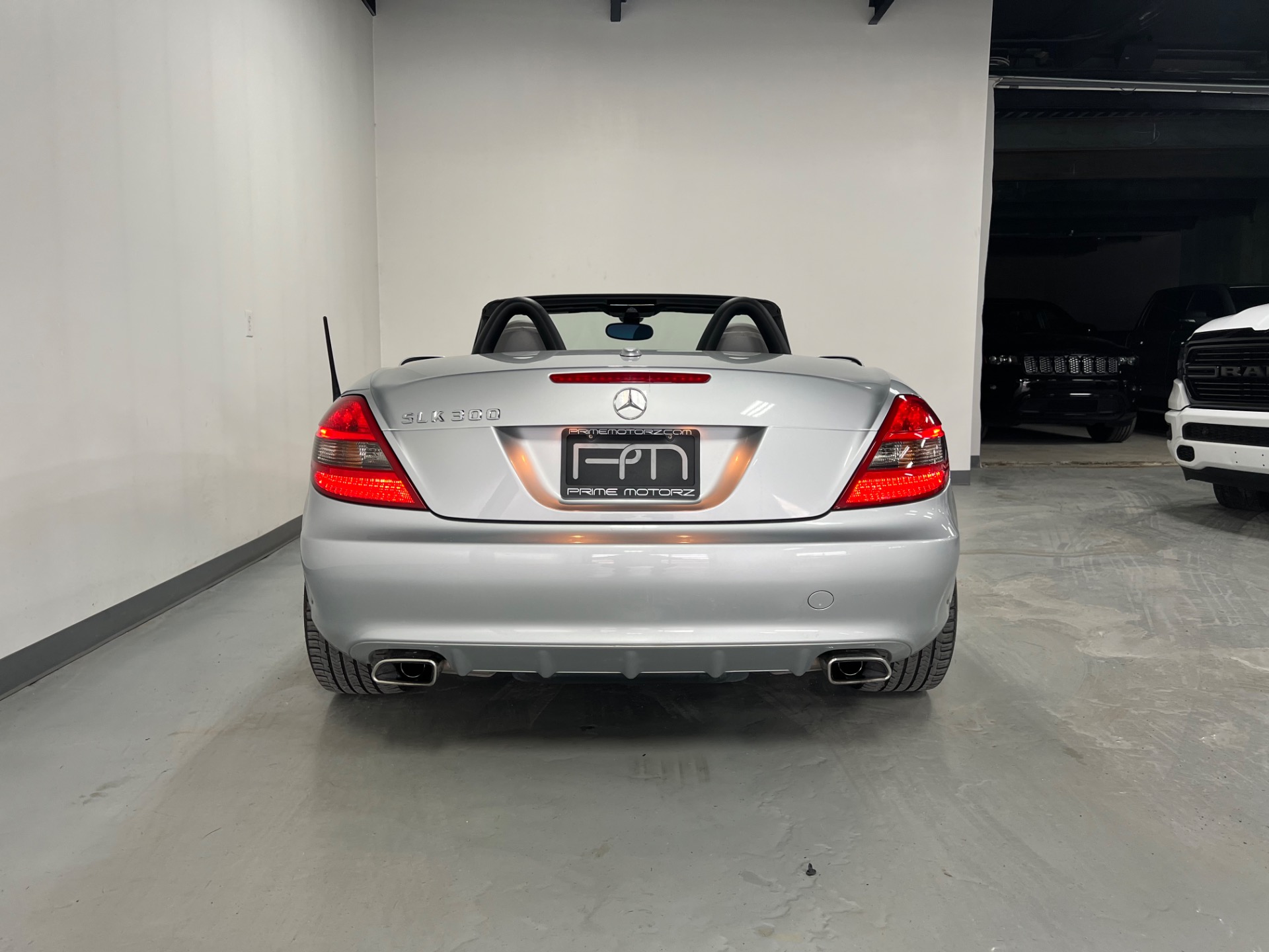 Used 2009 Iridium Silver Metallic Mercedes-Benz SLK 300 2DR CONVERTIBLE ...
