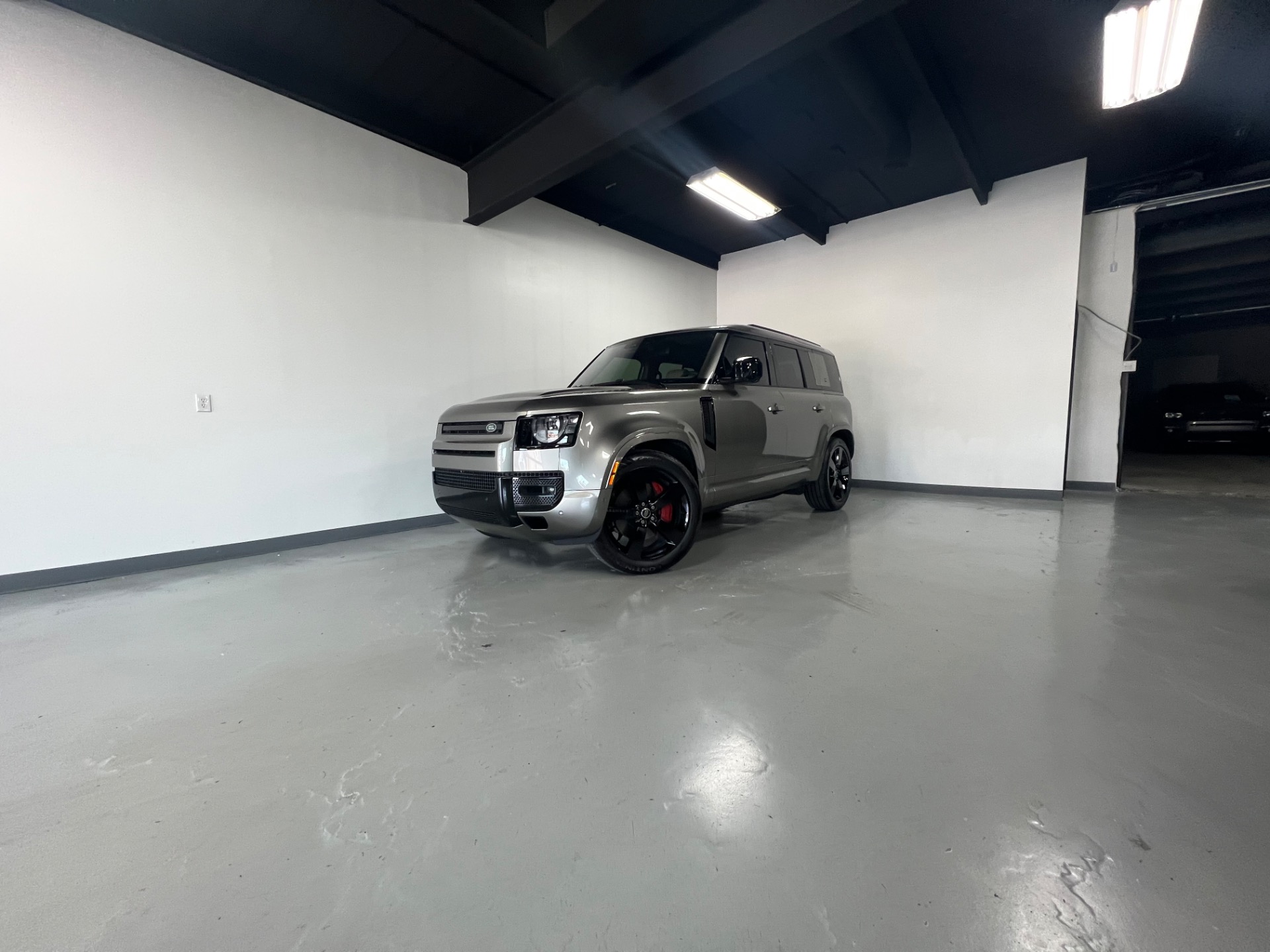 Used 2022 Silicon Silver Metallic Land Rover Defender 110 xs edition ...