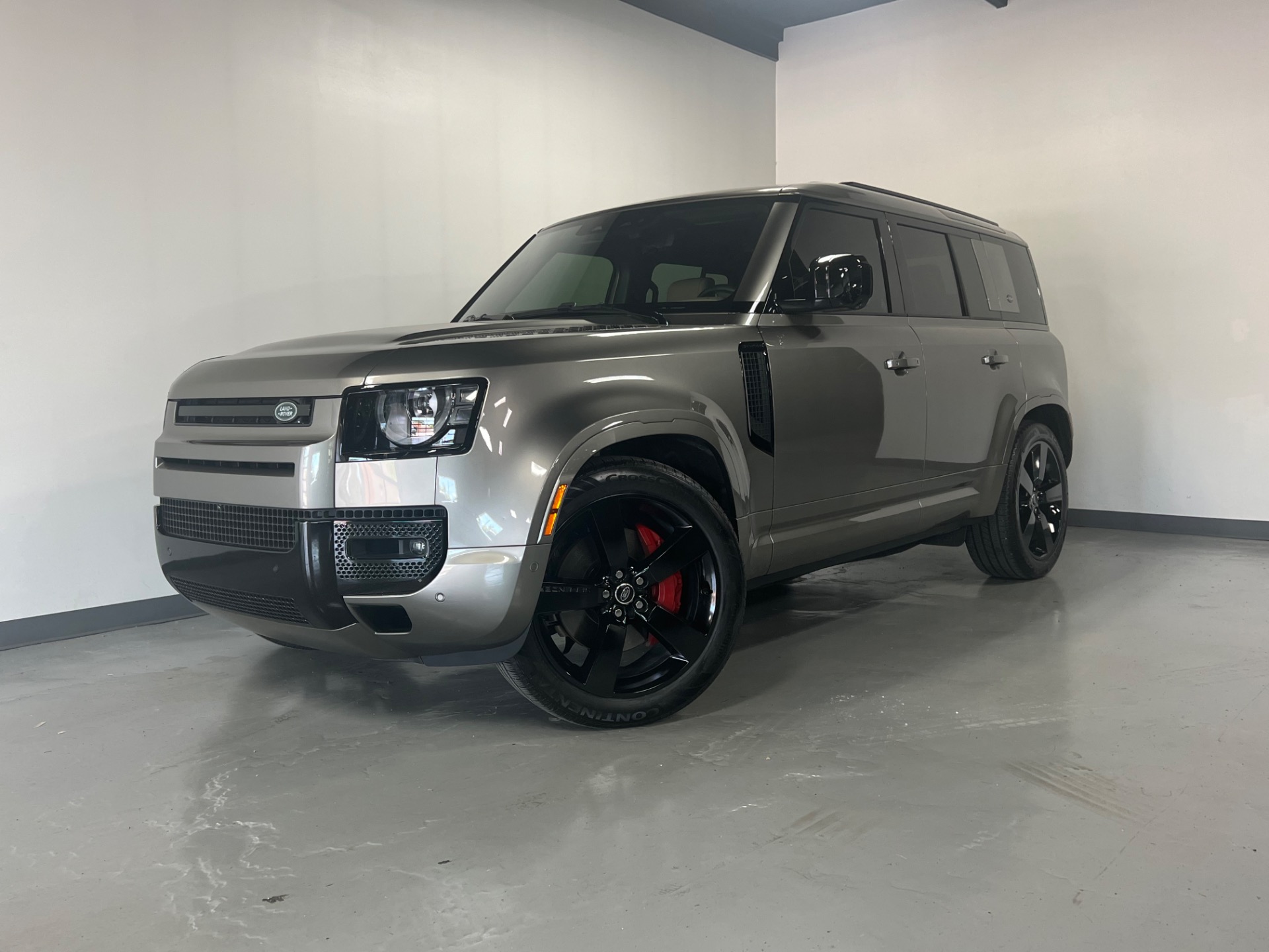 Used 2022 Silicon Silver Metallic Land Rover Defender 110 xs edition ...