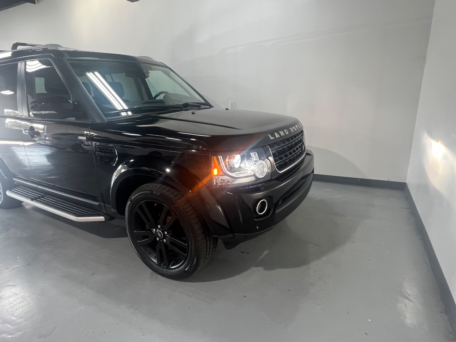 Used 2016 Santorini Black Metallic Land Rover LR4 HSE LUX LANDMARK EDT ...