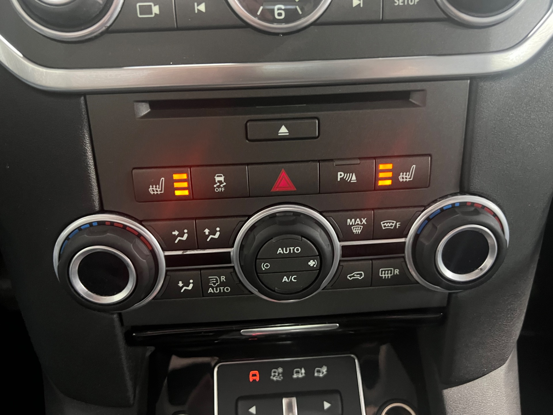 Used 2016 Santorini Black Metallic Land Rover LR4 HSE LUX LANDMARK EDT ...