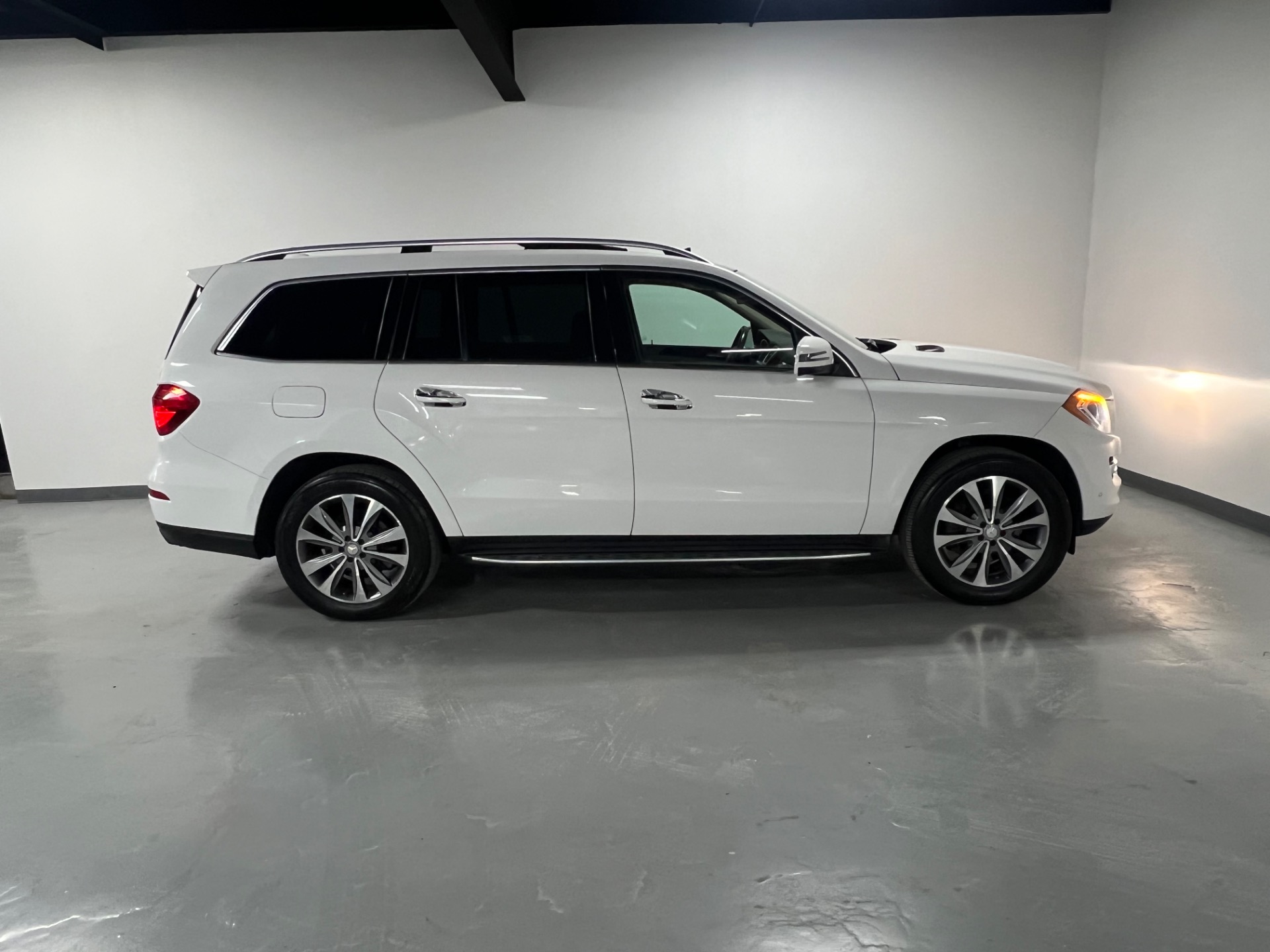 Used 2015 Polar White Mercedes-Benz GL-Class GL450 AWD GL 450 4MATIC ...