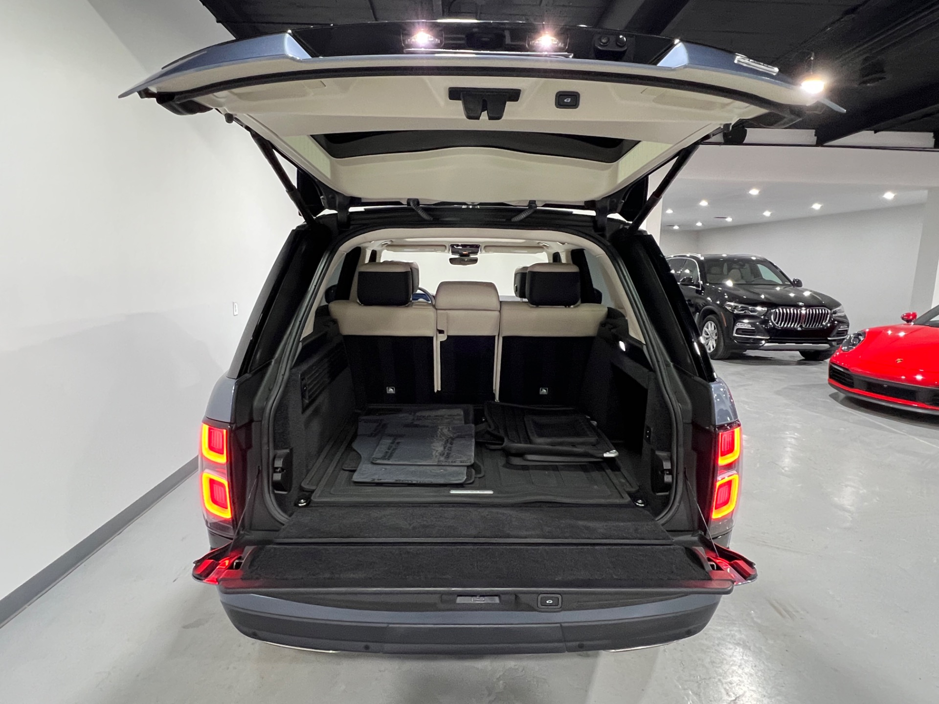 Used 2019 Byron Blue Metallic Land Rover Range Rover AWD For Sale (Sold ...