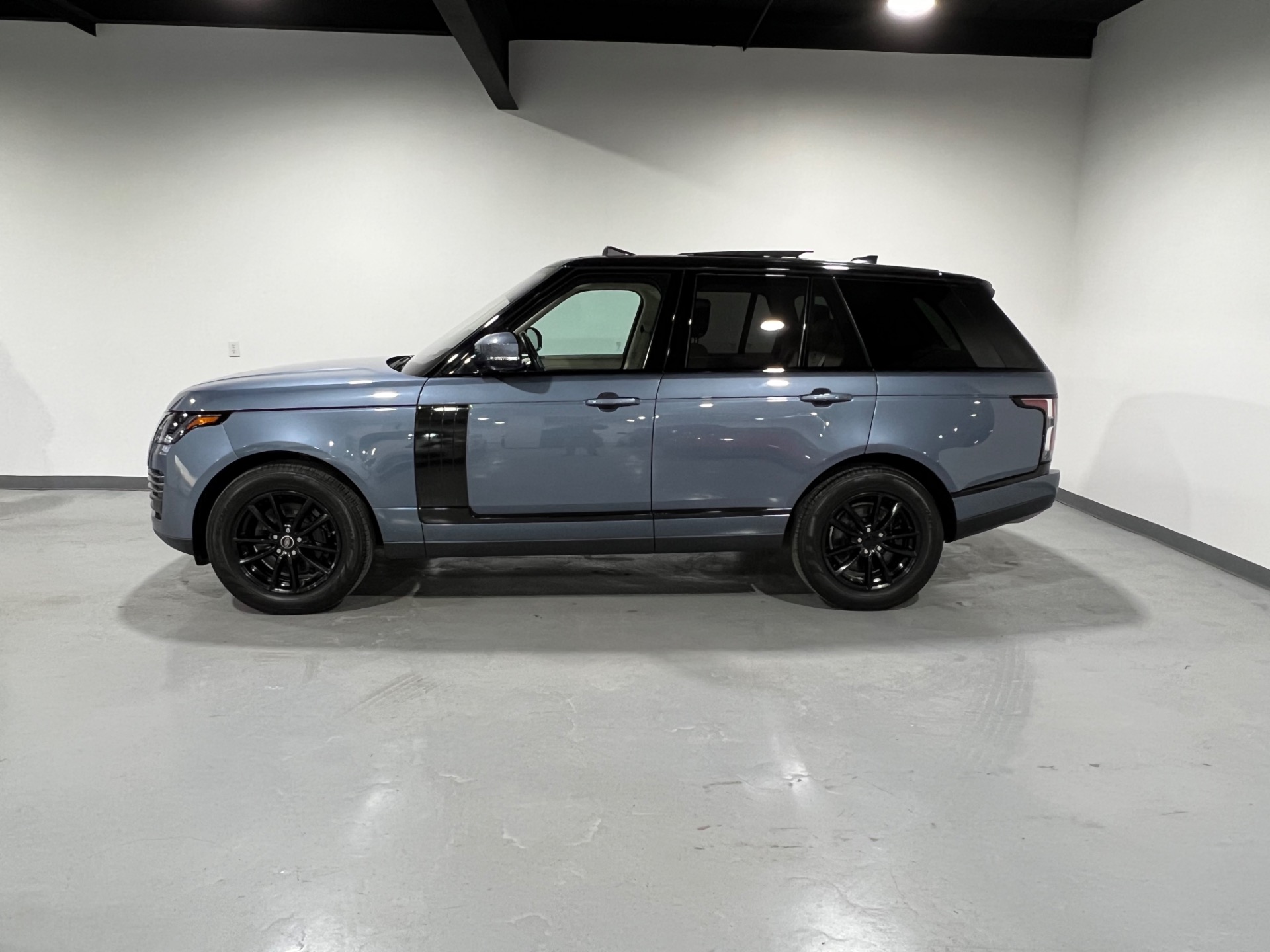 Used 2019 Byron Blue Metallic Land Rover Range Rover AWD For Sale (Sold ...