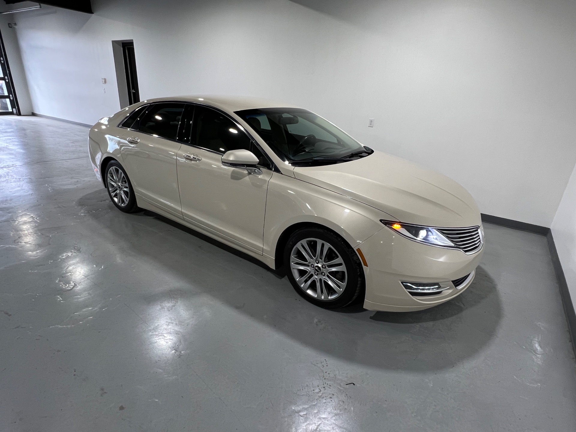 Used 2015 Bronze Fire Metallic Tinted Clearcoat Lincoln MKZ 4DR SEDAN ...