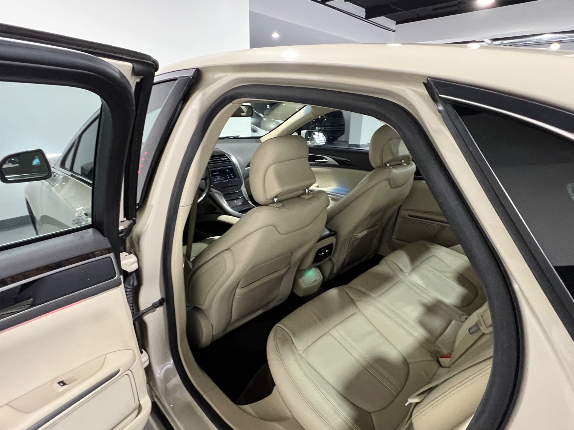 Used 2015 Bronze Fire Metallic Tinted Clearcoat Lincoln MKZ 4DR SEDAN ...