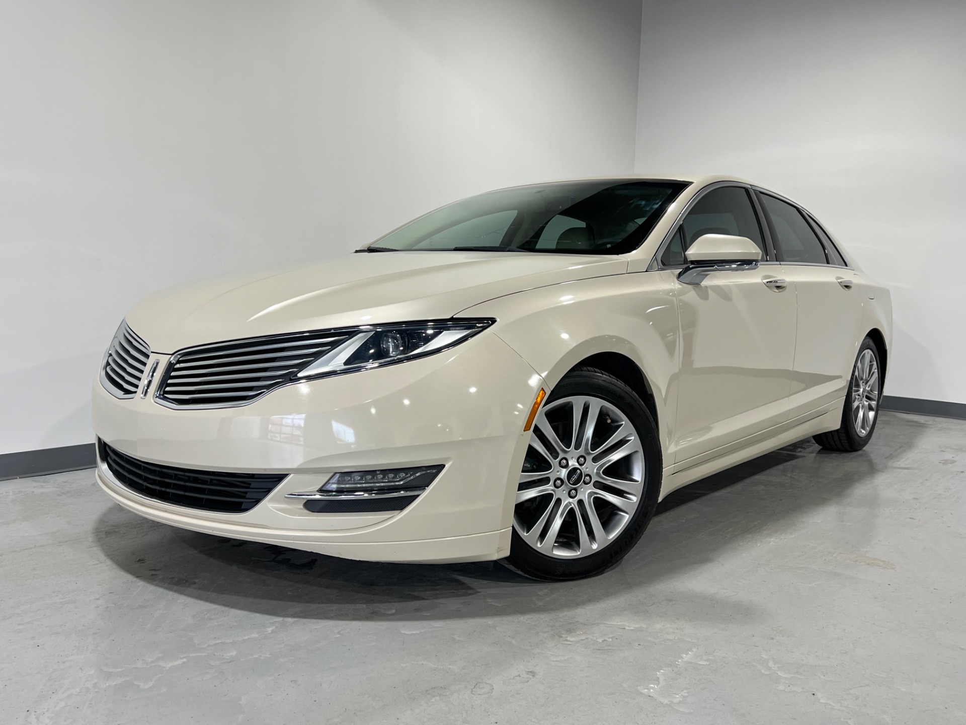Used 2015 Bronze Fire Metallic Tinted Clearcoat Lincoln MKZ 4DR SEDAN ...