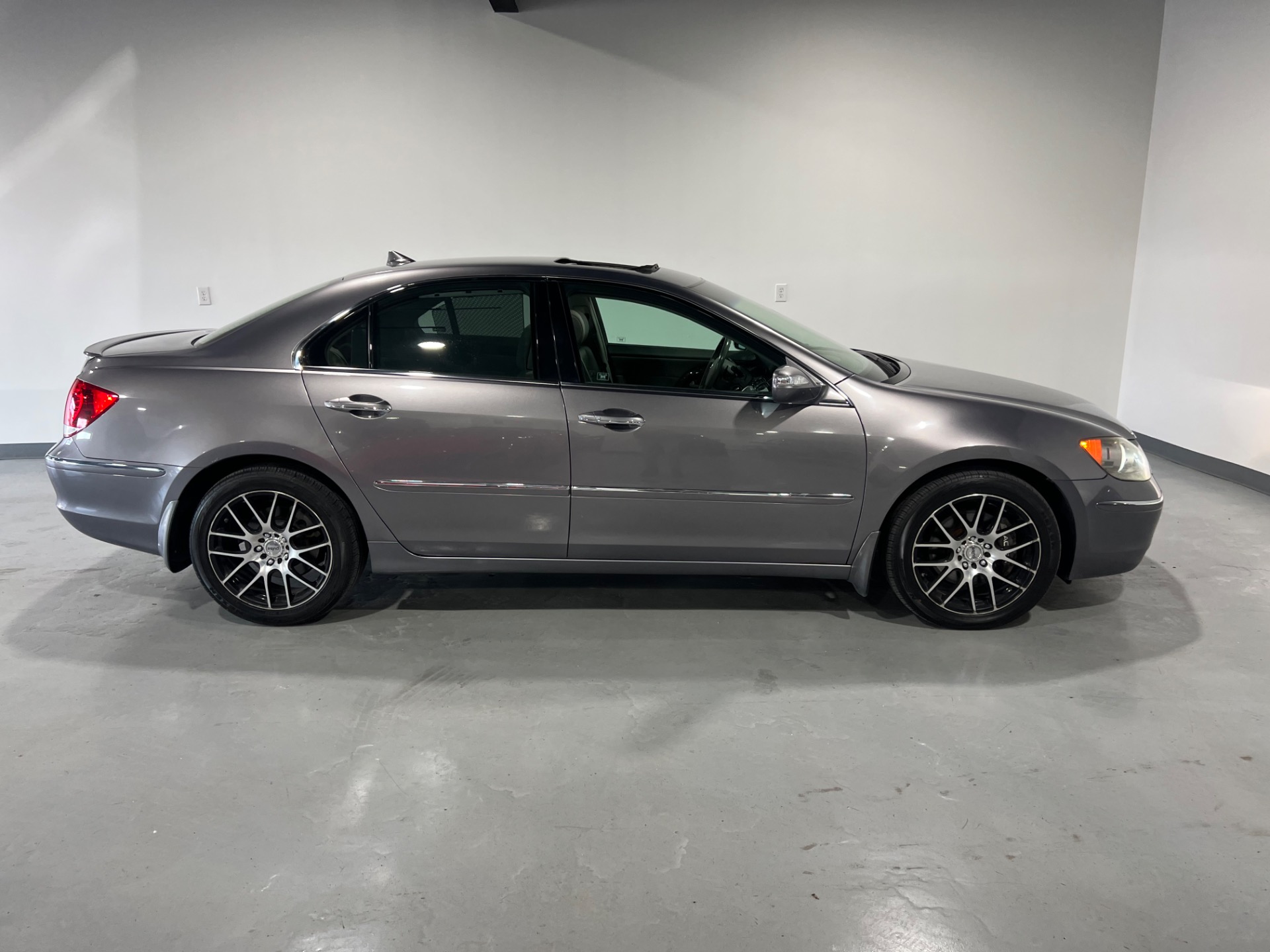Used 2006 Celestial Silver Metallic Acura RL SH sedan AWD SH-AWD w/Navi ...