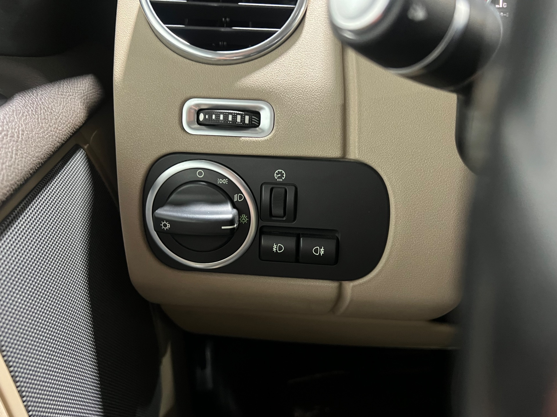Used 2015 Kaikoura Stone Metallic Land Rover LR4 hse awd HSE For Sale ...