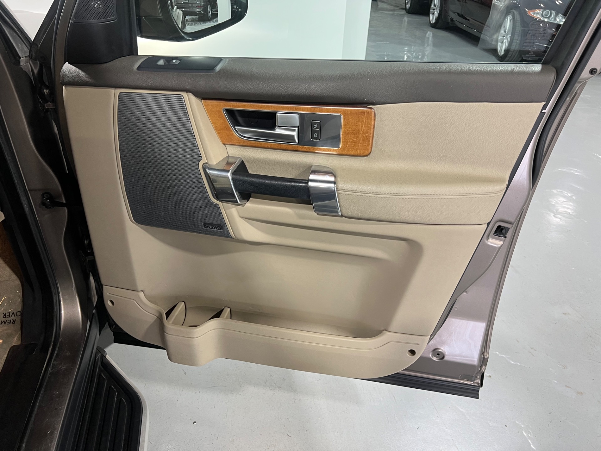 Used 2015 Kaikoura Stone Metallic Land Rover LR4 hse awd HSE For Sale ...