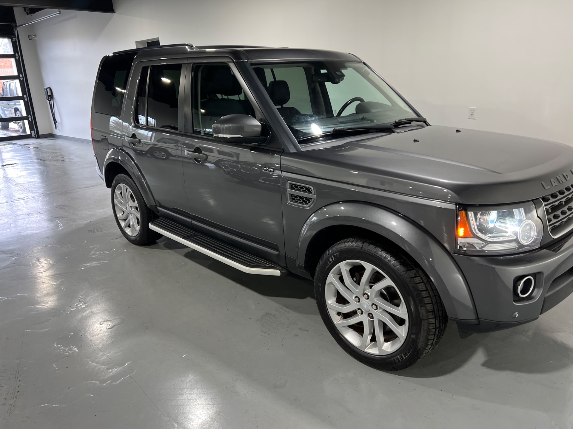 Used 2016 Corris Grey Metallic Land Rover LR4 Silver Edition Package ...