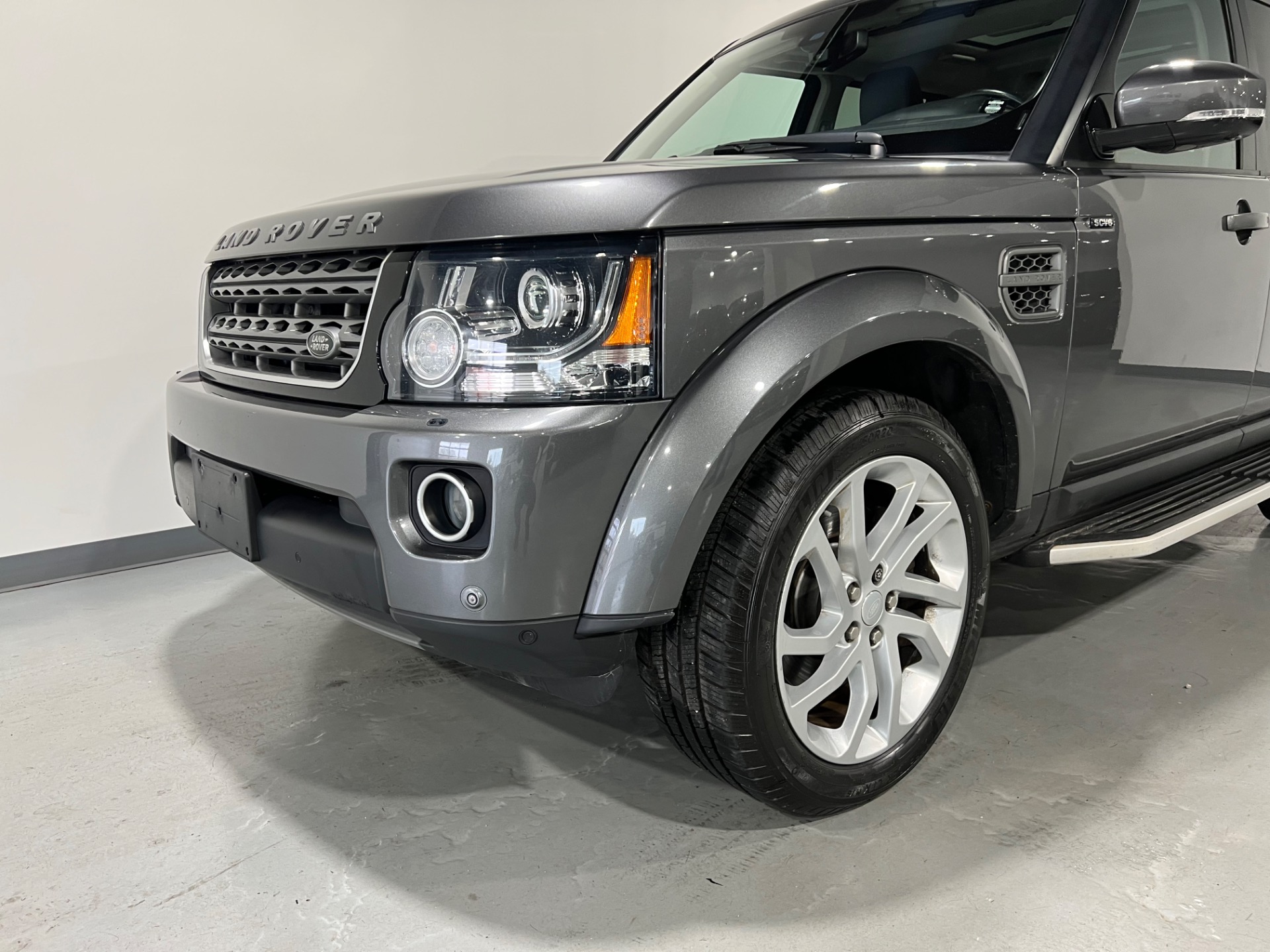 Used 2016 Corris Grey Metallic Land Rover LR4 Silver Edition Package ...