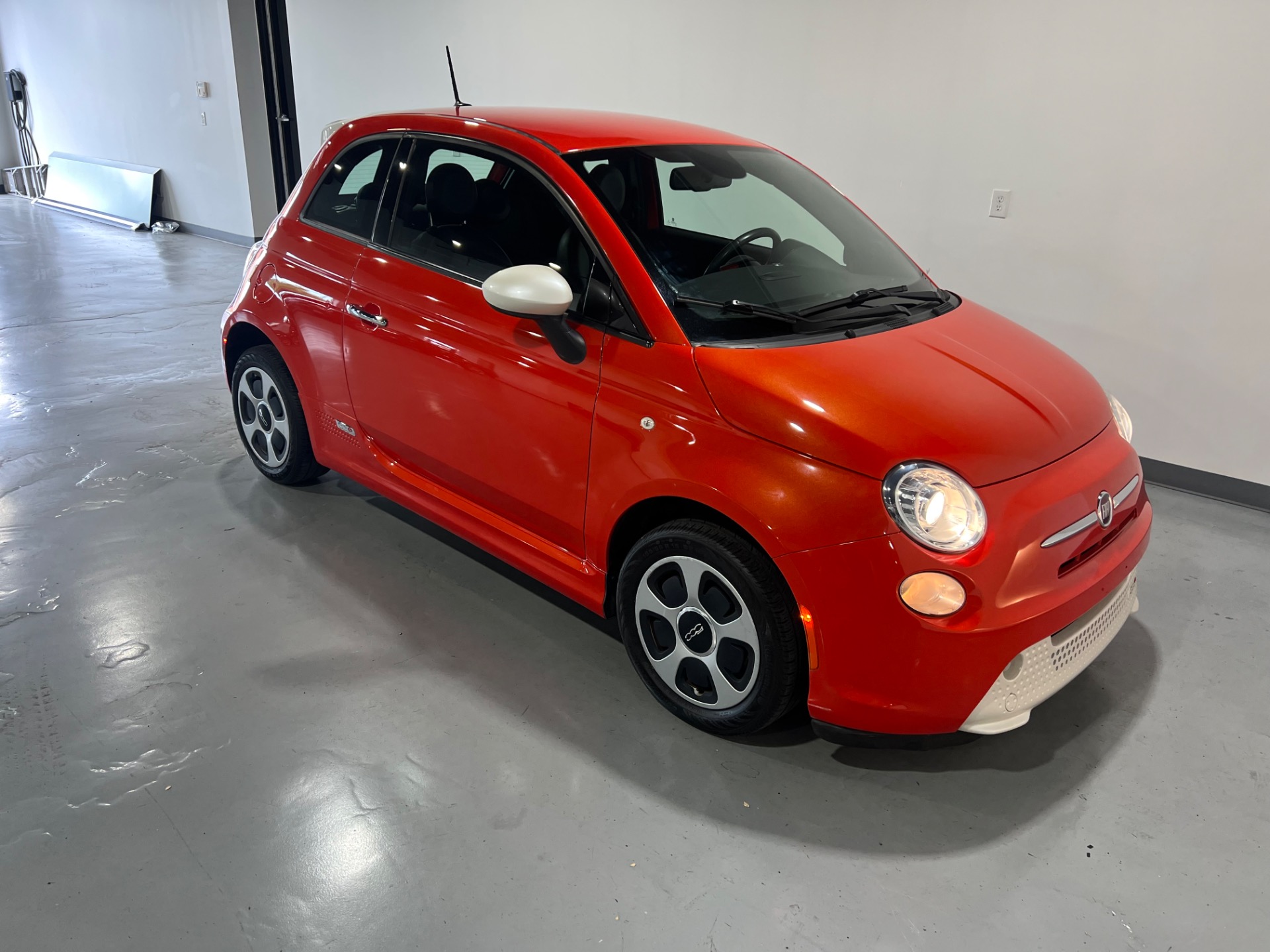 Used 2015 Electric Orange Tri-Coat Pearl Coat FIAT 500e For Sale (Sold ...
