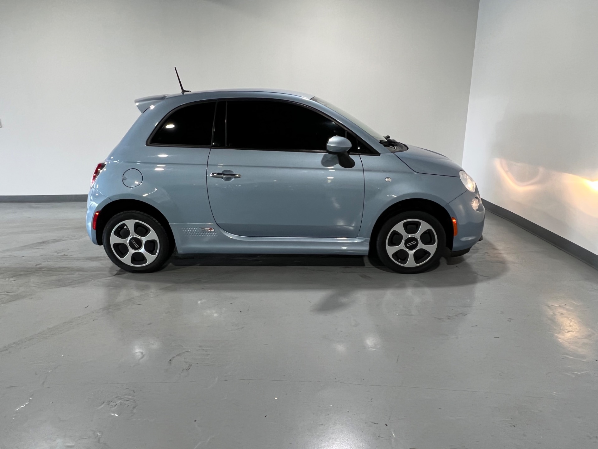 Used 2015 Celeste Blu FIAT 500e For Sale (Sold) | Prime Motorz Stock #4289