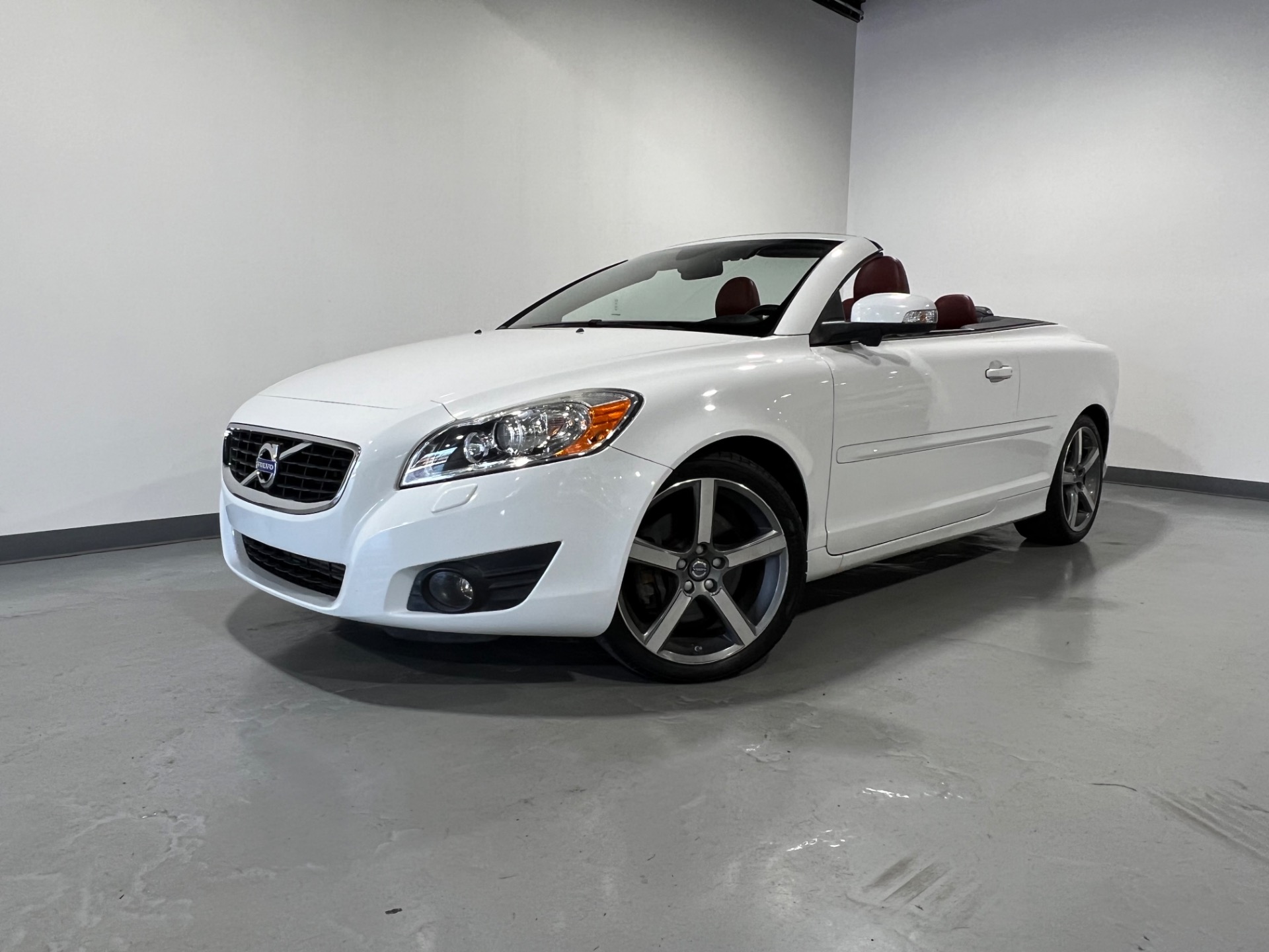Used 2011 Ice White Volvo C70 T5 2DR CONVERTIBLE T5 For Sale (Sold ...