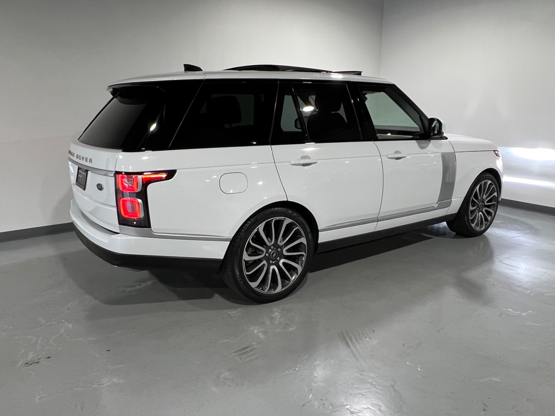 Used 2019 Fuji White Land Rover Range Rover SUPERCHARGED V8 518HP AWD ...
