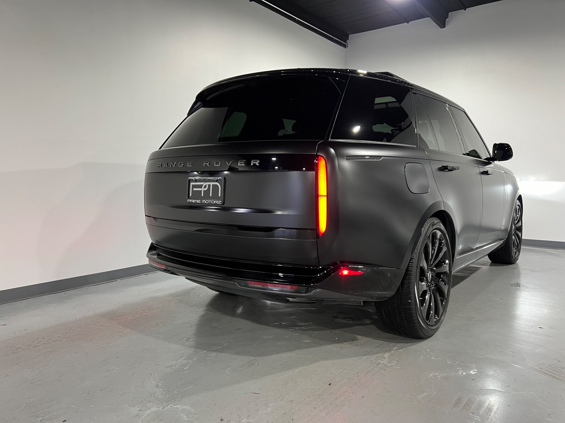 Used 2023 Santorini Black Metallic Land Rover Range Rover P530 SE V8 S ...