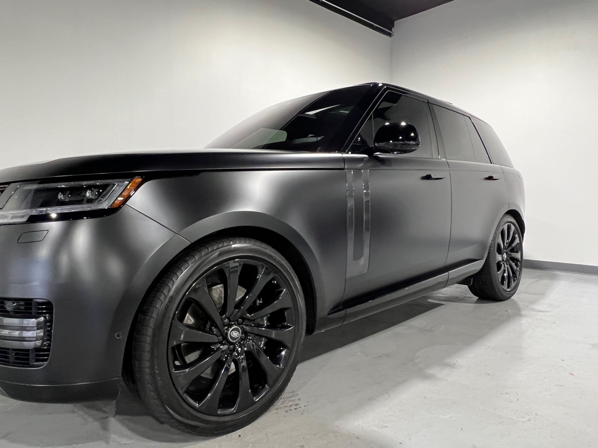 Used 2023 Santorini Black Metallic Land Rover Range Rover P530 SE V8 S ...