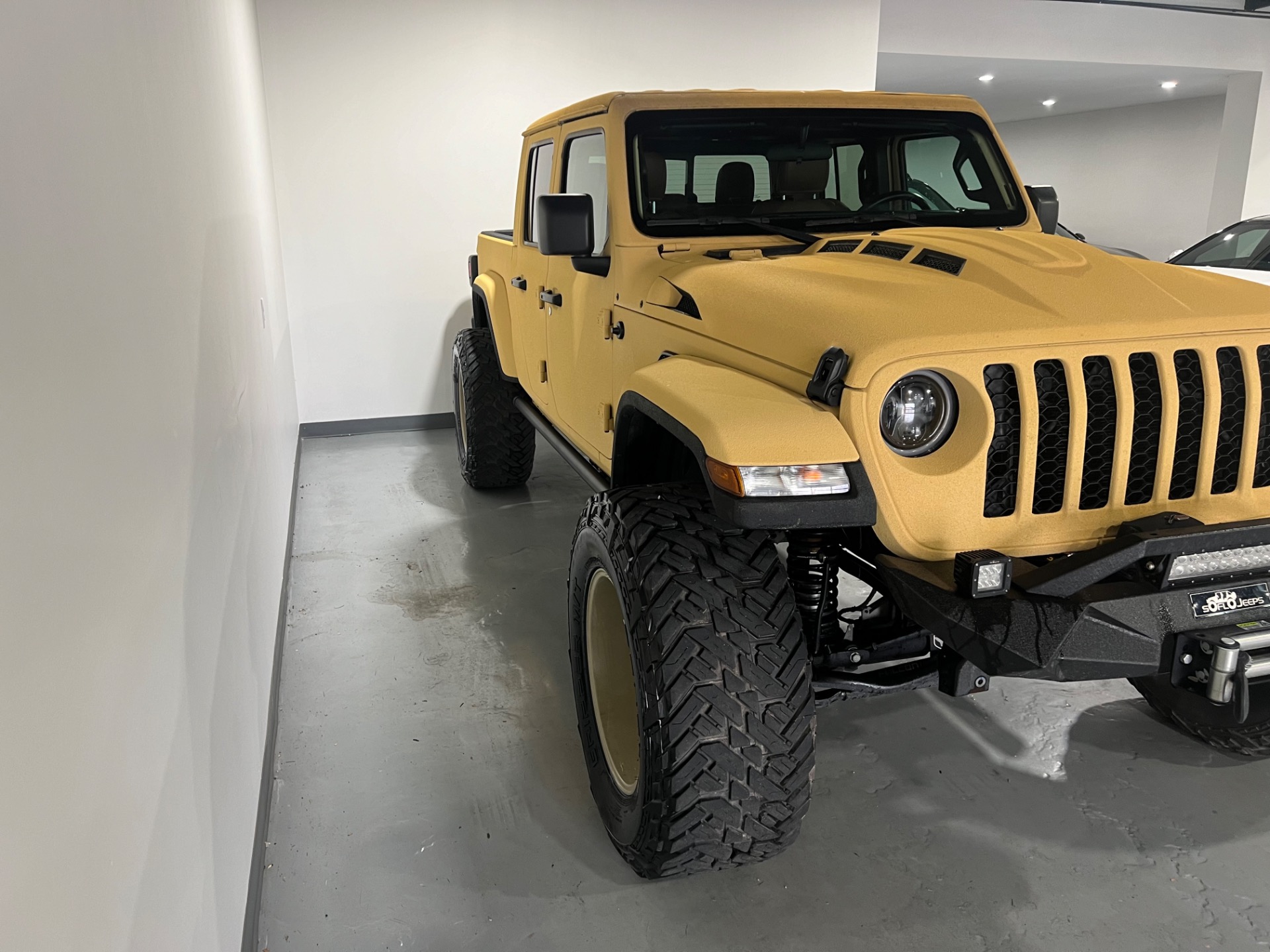 Used 2022 Tan Armorered Coating Jeep Gladiator Custom 4 Lifted ...