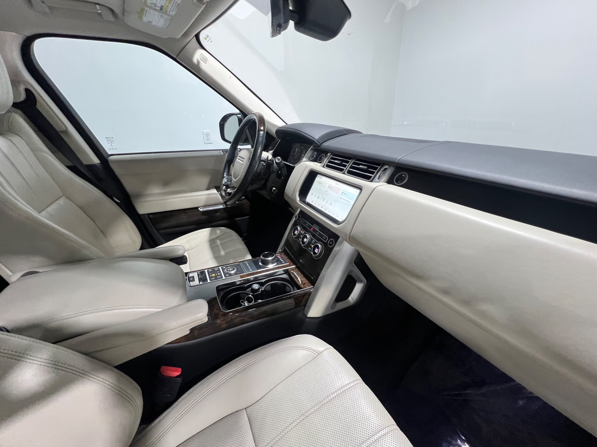 Used 2017 Fuji White Land Rover Range Rover supercharged V8 AWD ...