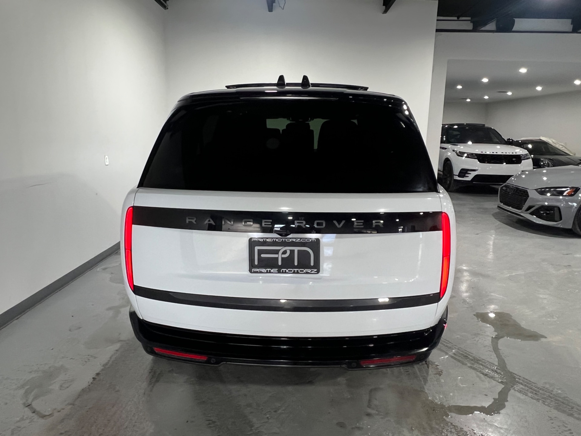 Used 2024 Fuji White Land Rover Range Rover P400 long wheel base 3rd ...