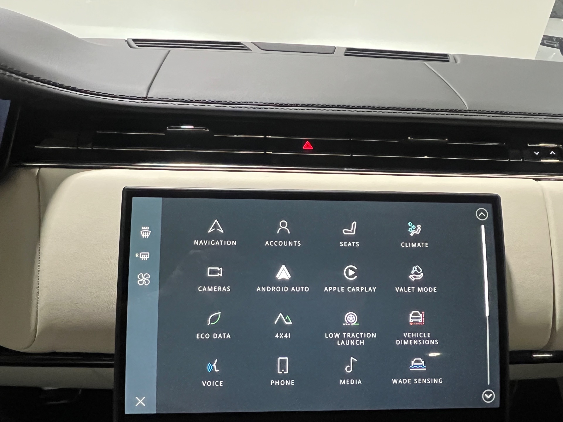 Used 2024 Fuji White Land Rover Range Rover P400 long wheel base 3rd ...