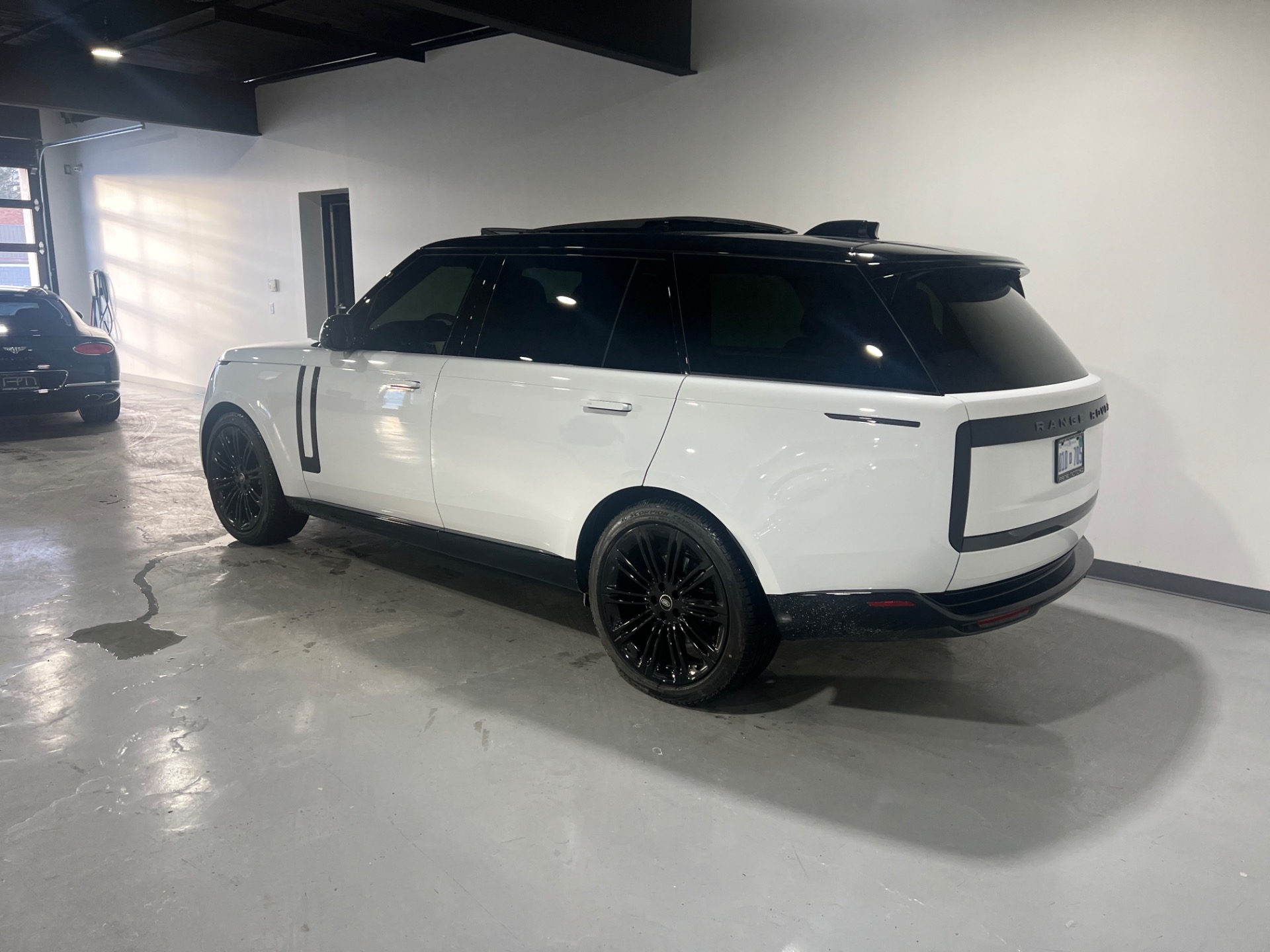 Used 2024 Fuji White Land Rover Range Rover P400 long wheel base 3rd ...