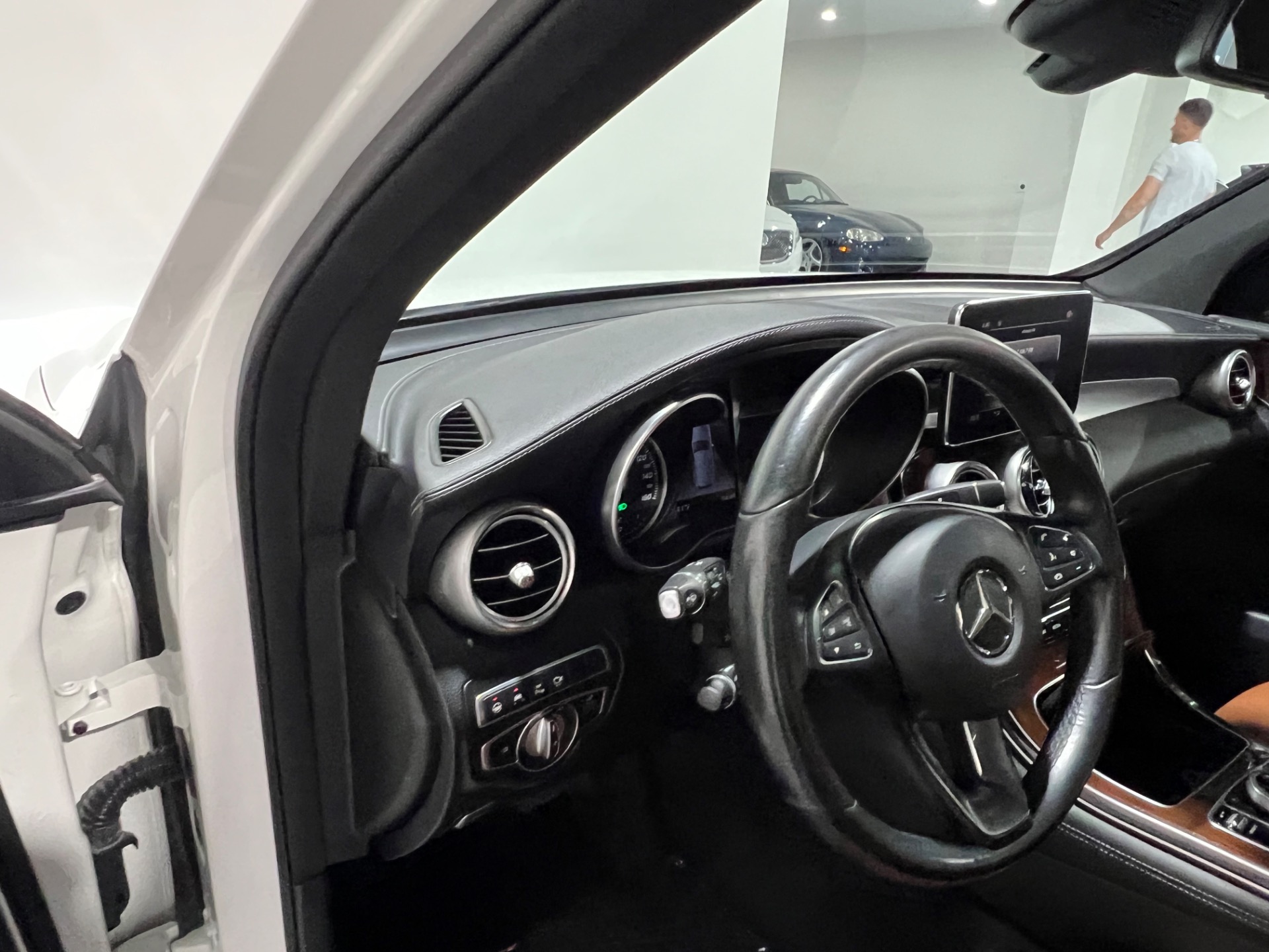 Used 2018 Polar White Mercedes-Benz GLC 300 4MATIC 4DR SUV AWD GLC 300 ...