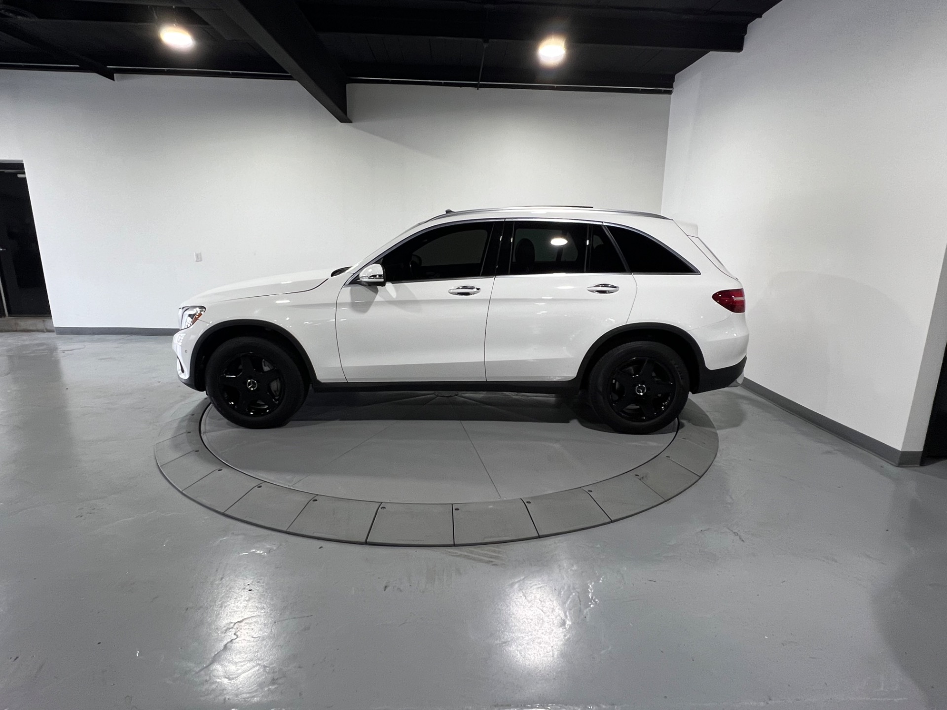 Used 2018 Polar White Mercedes-Benz GLC 300 4MATIC 4DR SUV AWD GLC 300 ...