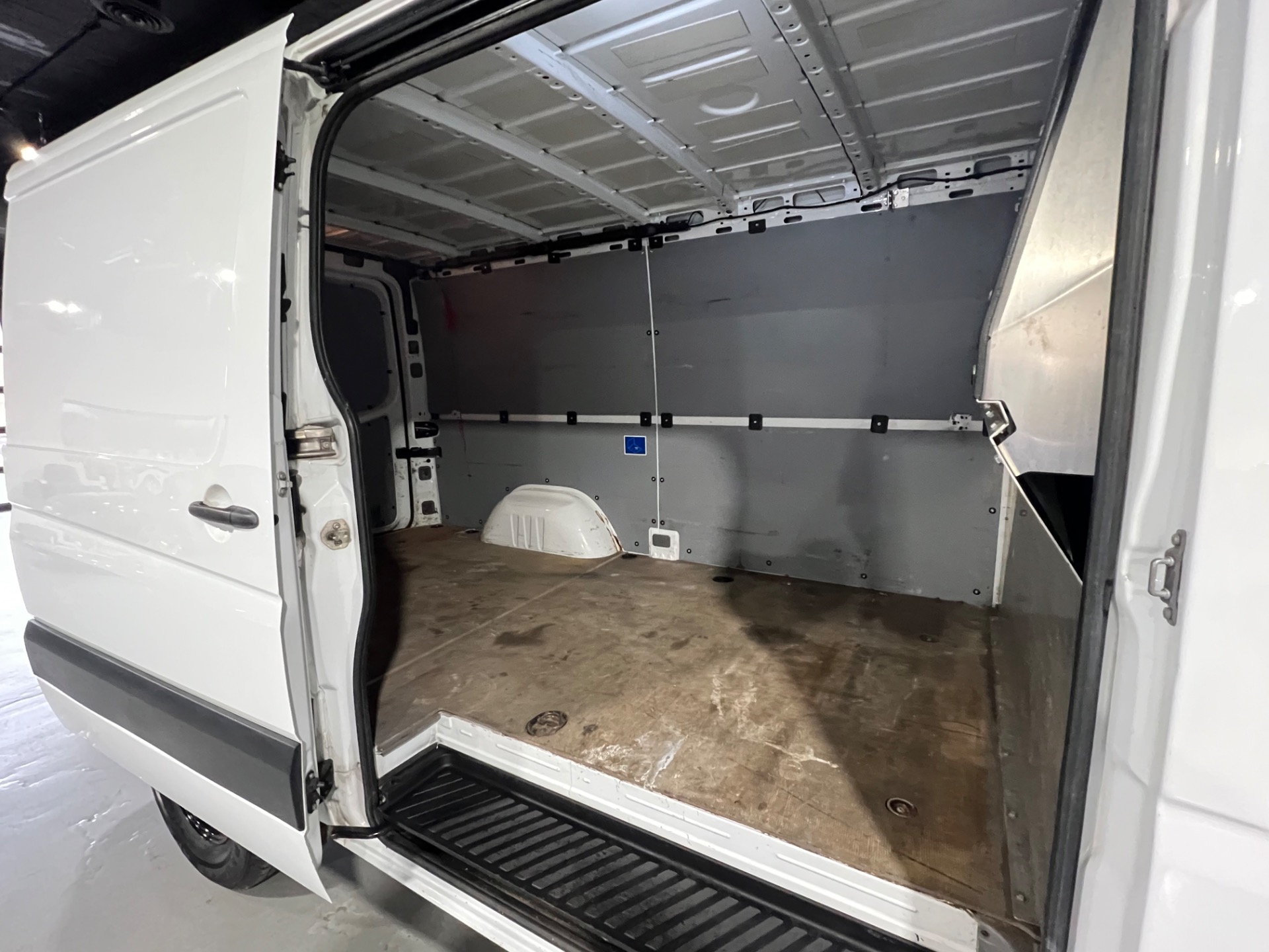 Used 2015 Arctic White Mercedes-Benz Sprinter 2500 6 Cyl Diesel 144 WB ...