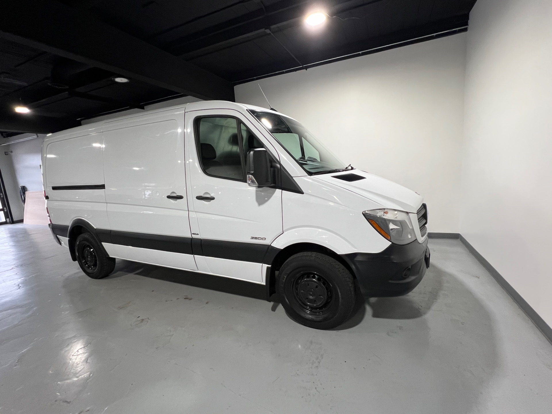 Used 2015 Arctic White Mercedes-Benz Sprinter 2500 6 Cyl Diesel 144 WB ...