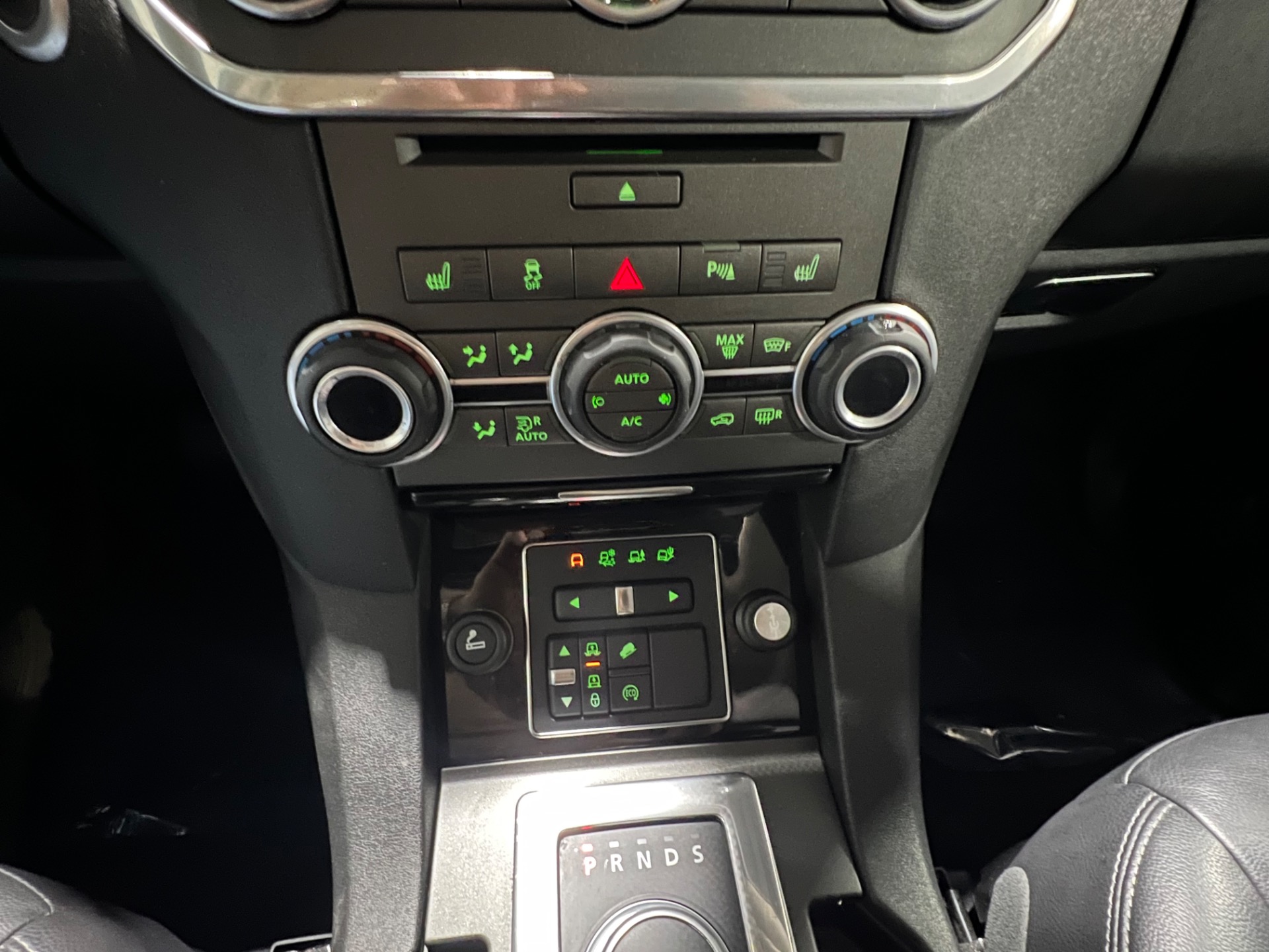 Used 2015 Indus Silver Metallic Land Rover LR4 HSE 4X4 HSE For Sale ...