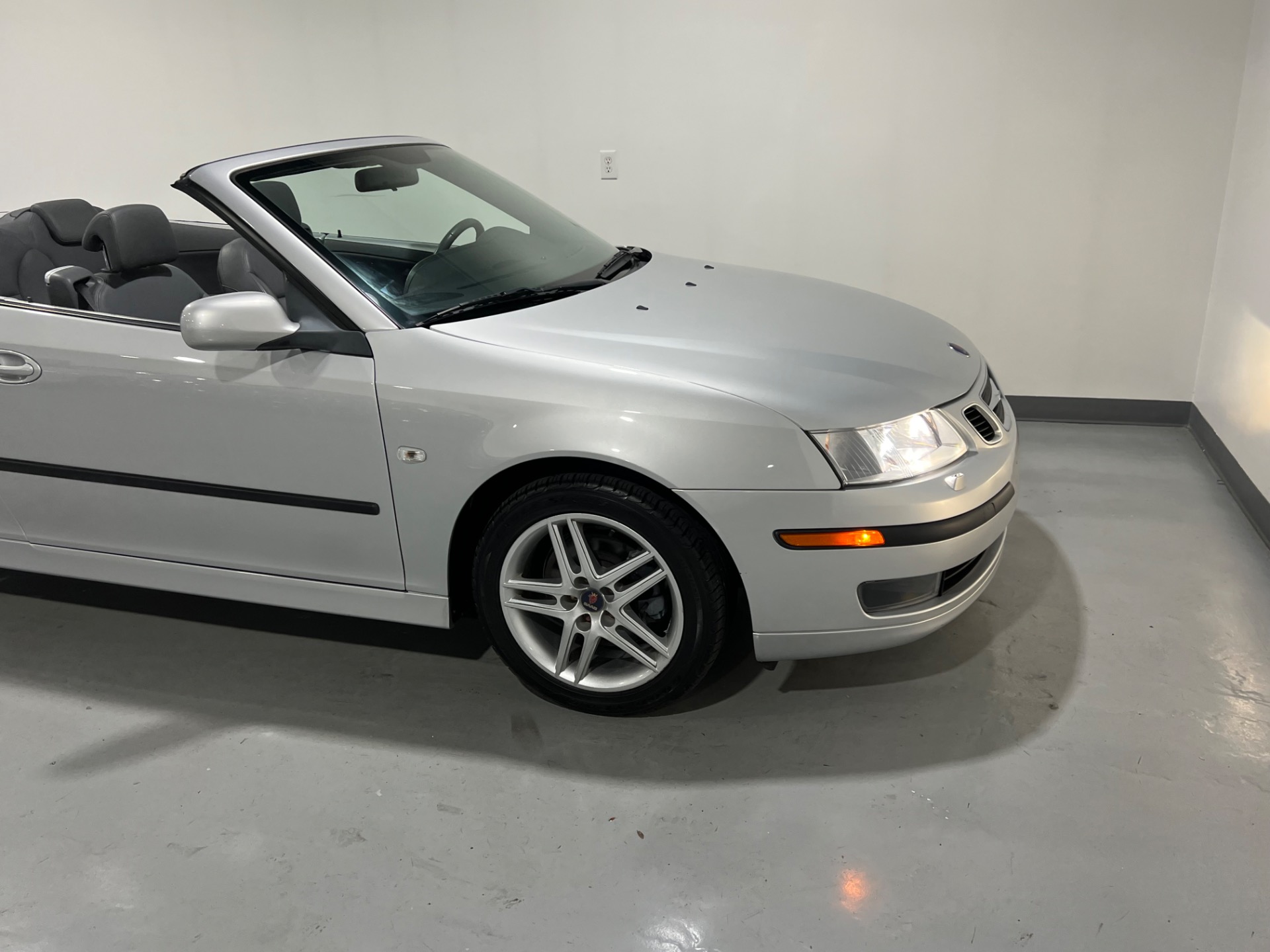Used 2007 Silver Metallic Saab 9-3 Convertible 6-Speed Manual Trans. 2 ...