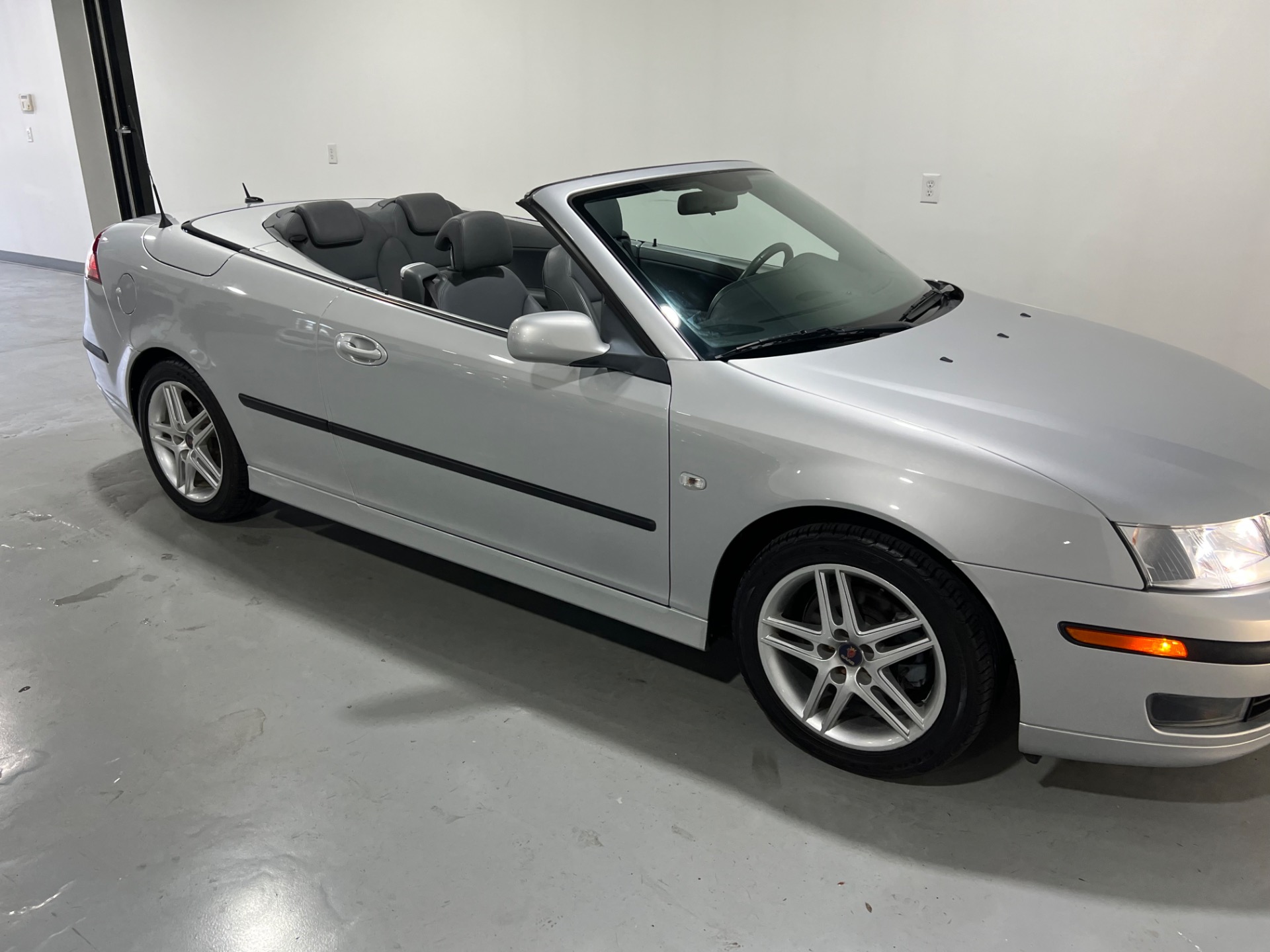 Used 2007 Silver Metallic Saab 9-3 Convertible 6-Speed Manual Trans. 2 ...