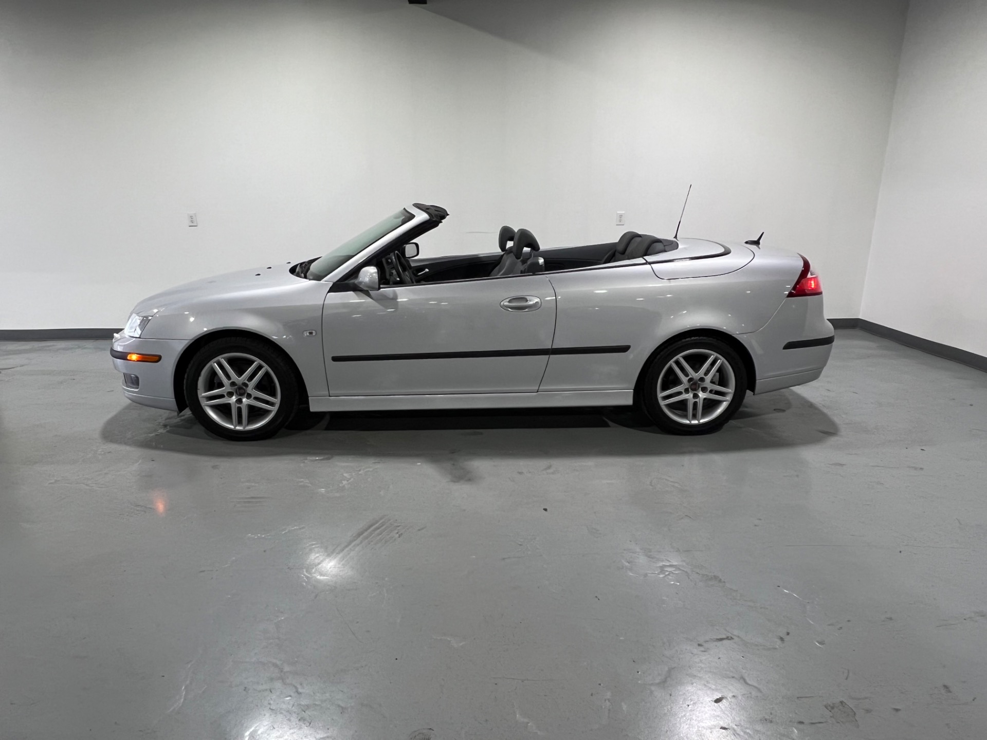 Used 2007 Silver Metallic Saab 9-3 Convertible 6-Speed Manual Trans. 2 ...