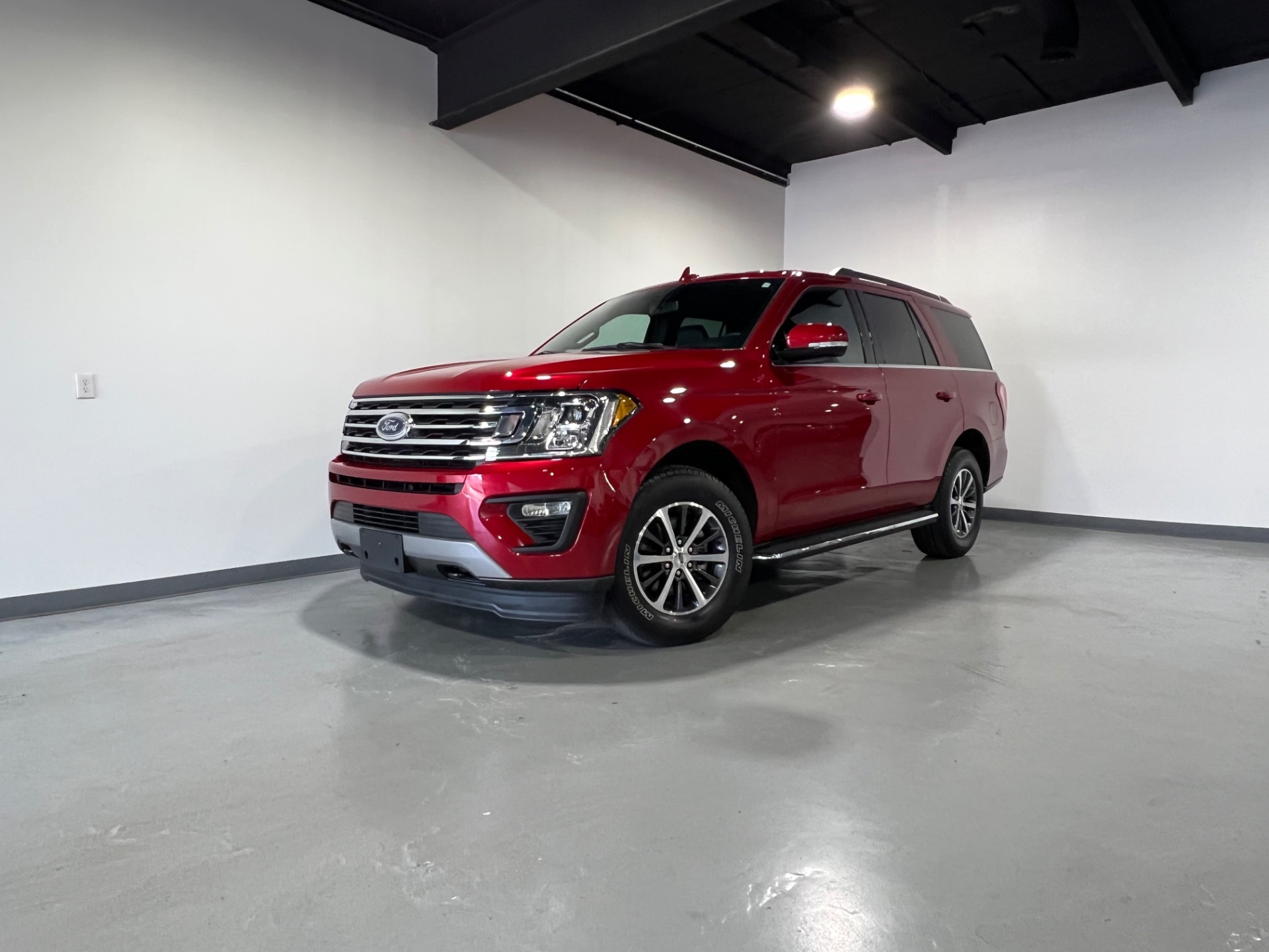 Used 2021 Rapid Red Metallic Tinted Clearcoat Ford Expedition XLT 4X4 ...