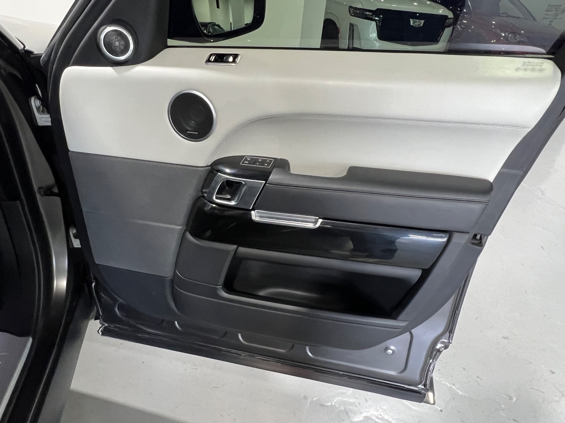 Used 2019 Fuji White Land Rover Range Rover Sport SVR 5.0L S/C 575 HP ...