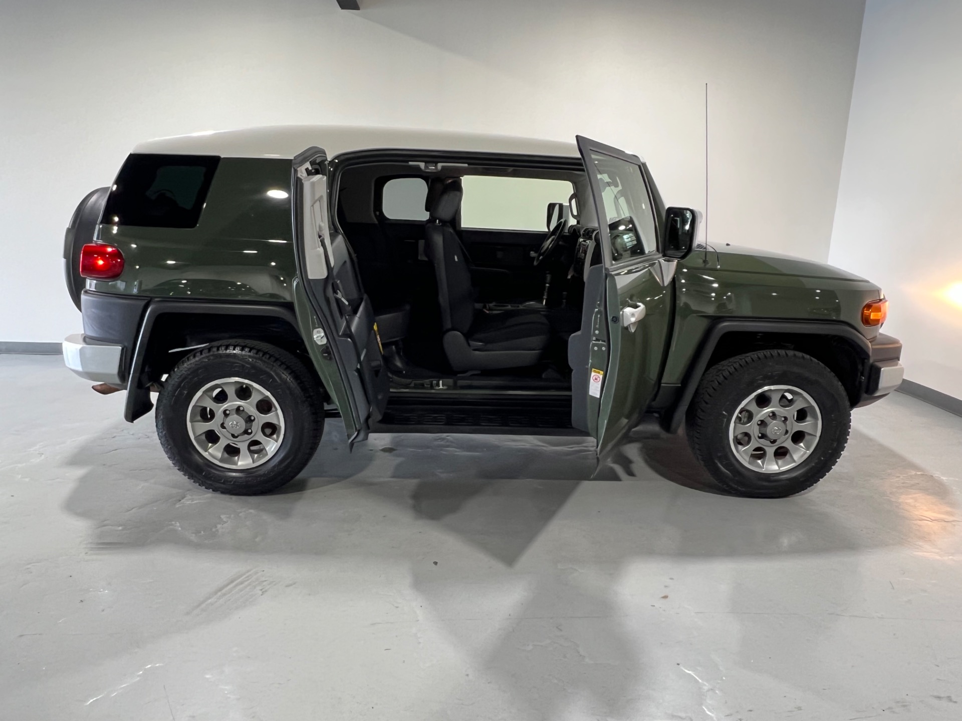 Used 2013 Army Green Toyota FJ Cruiser 4WD For Sale (Sold) | Prime ...