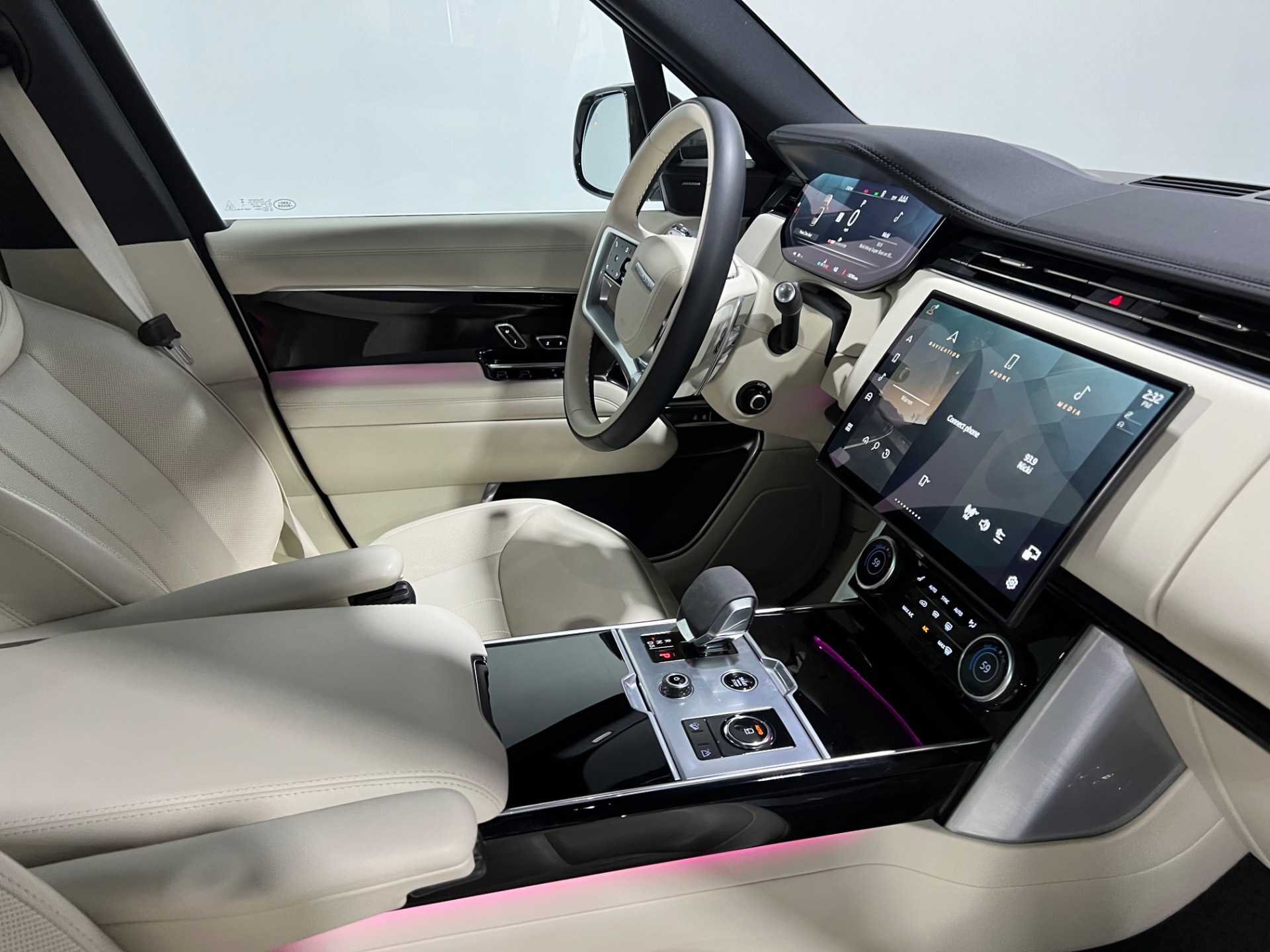 Used 2023 Fuji White Land Rover Range Rover P530 AWD P530 SE For Sale ...