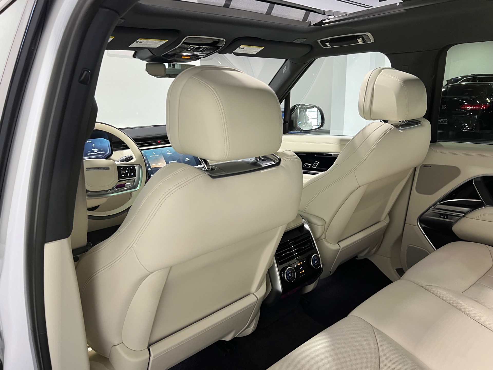 Used 2023 Fuji White Land Rover Range Rover P530 AWD P530 SE For Sale ...