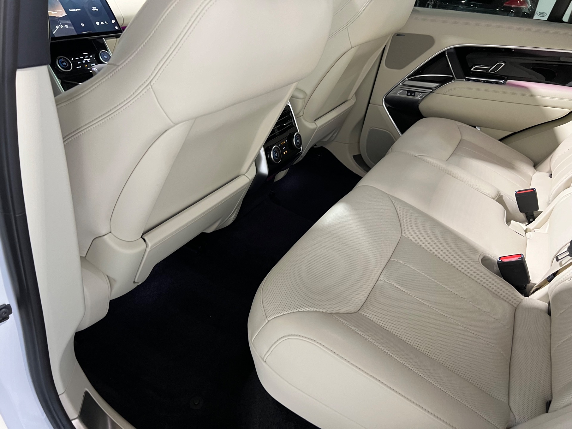 Used 2023 Fuji White Land Rover Range Rover P530 AWD P530 SE For Sale ...