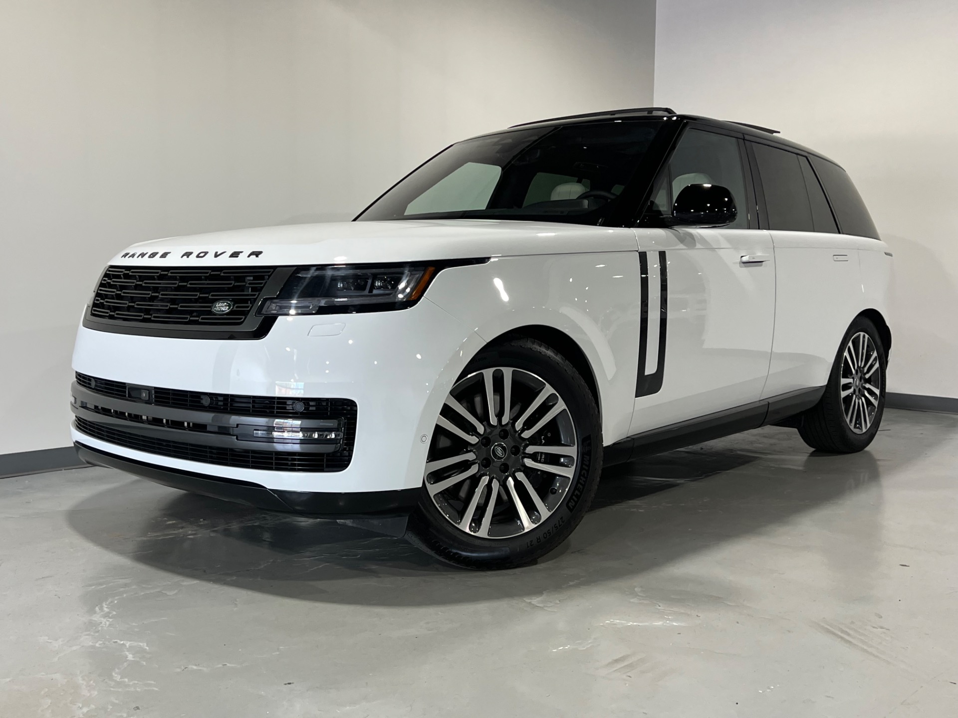 Used 2023 Fuji White Land Rover Range Rover P530 AWD P530 SE For Sale ...