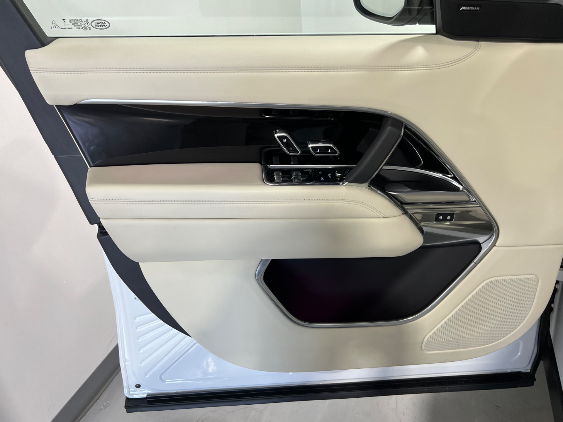 Used 2023 Fuji White Land Rover Range Rover P530 AWD P530 SE For Sale ...