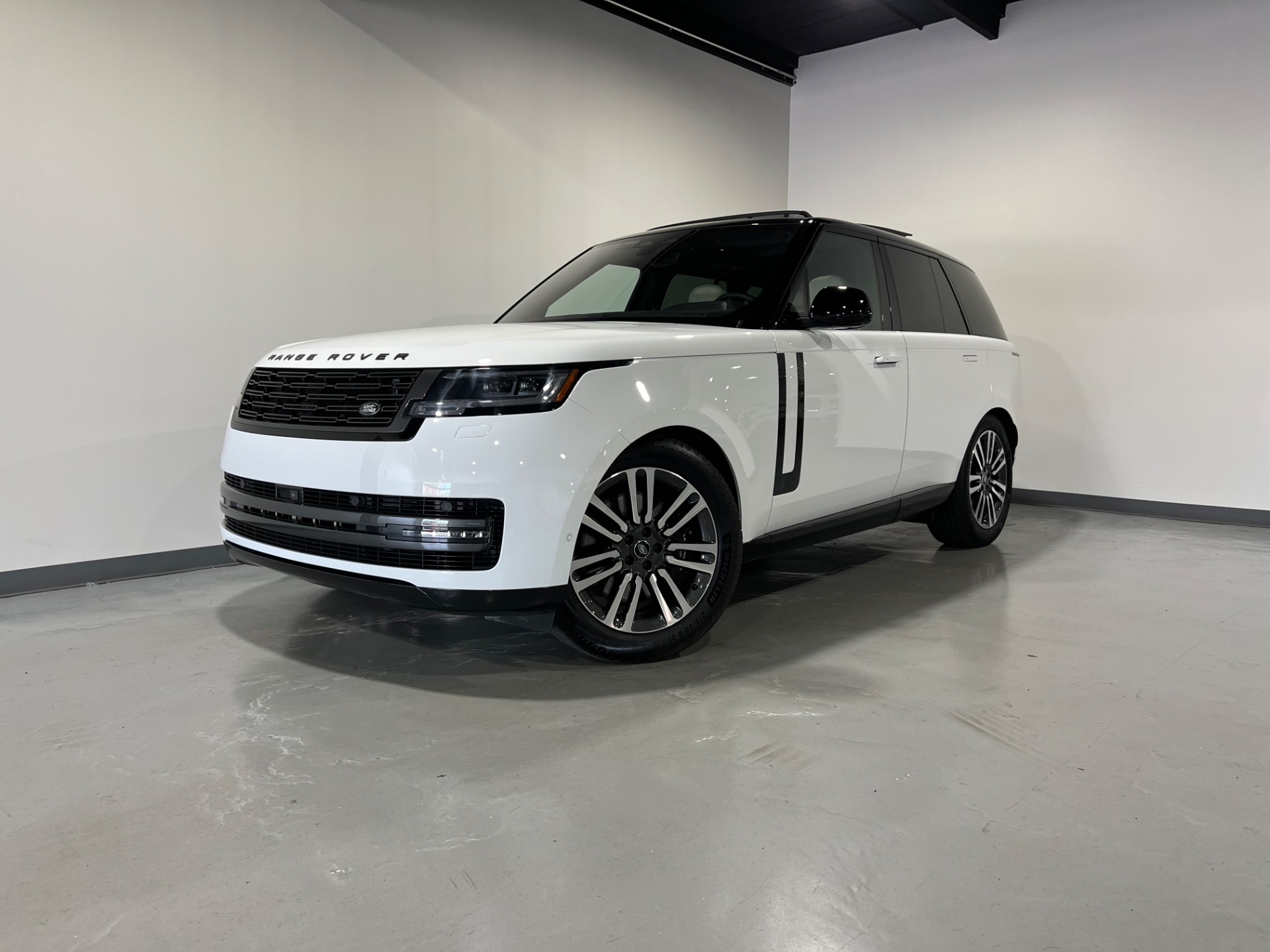 Used 2023 Fuji White Land Rover Range Rover P530 AWD P530 SE For Sale ...