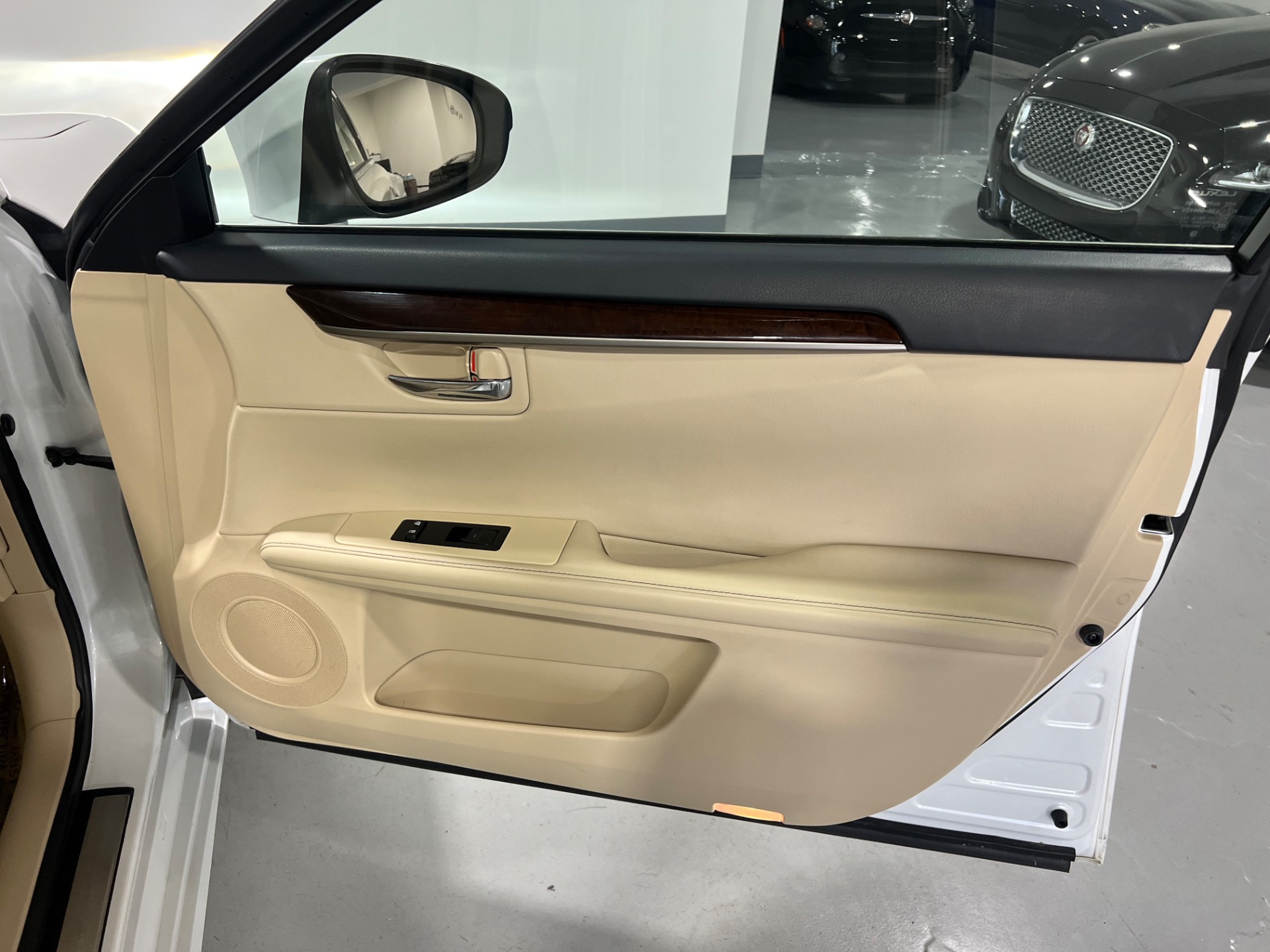 Used 2014 Starfire Pearl Lexus ES 350 For Sale (Sold) | Prime Motorz ...