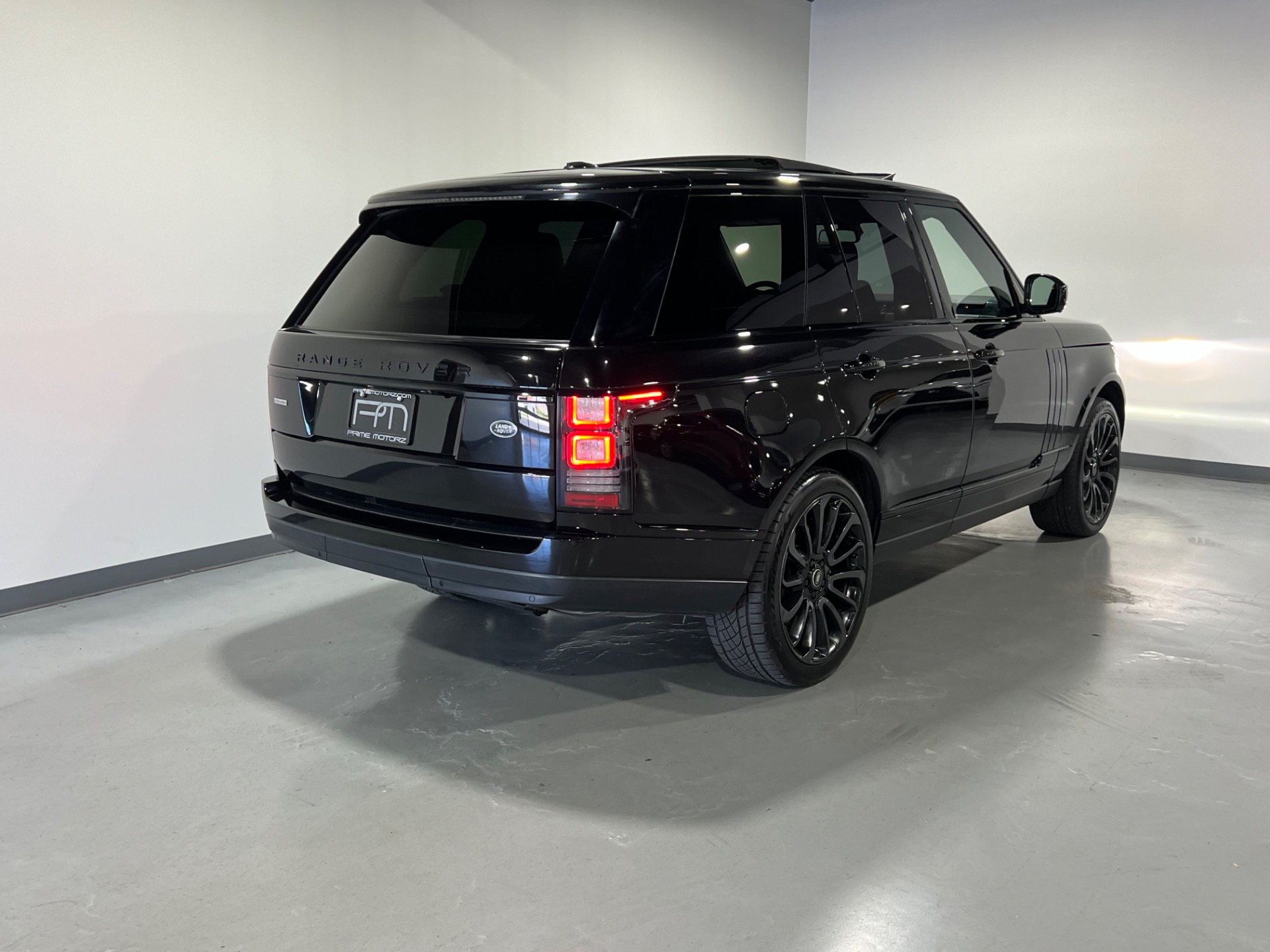 Used 2015 Santorini Black Metallic Land Rover Range Rover Supercharged ...