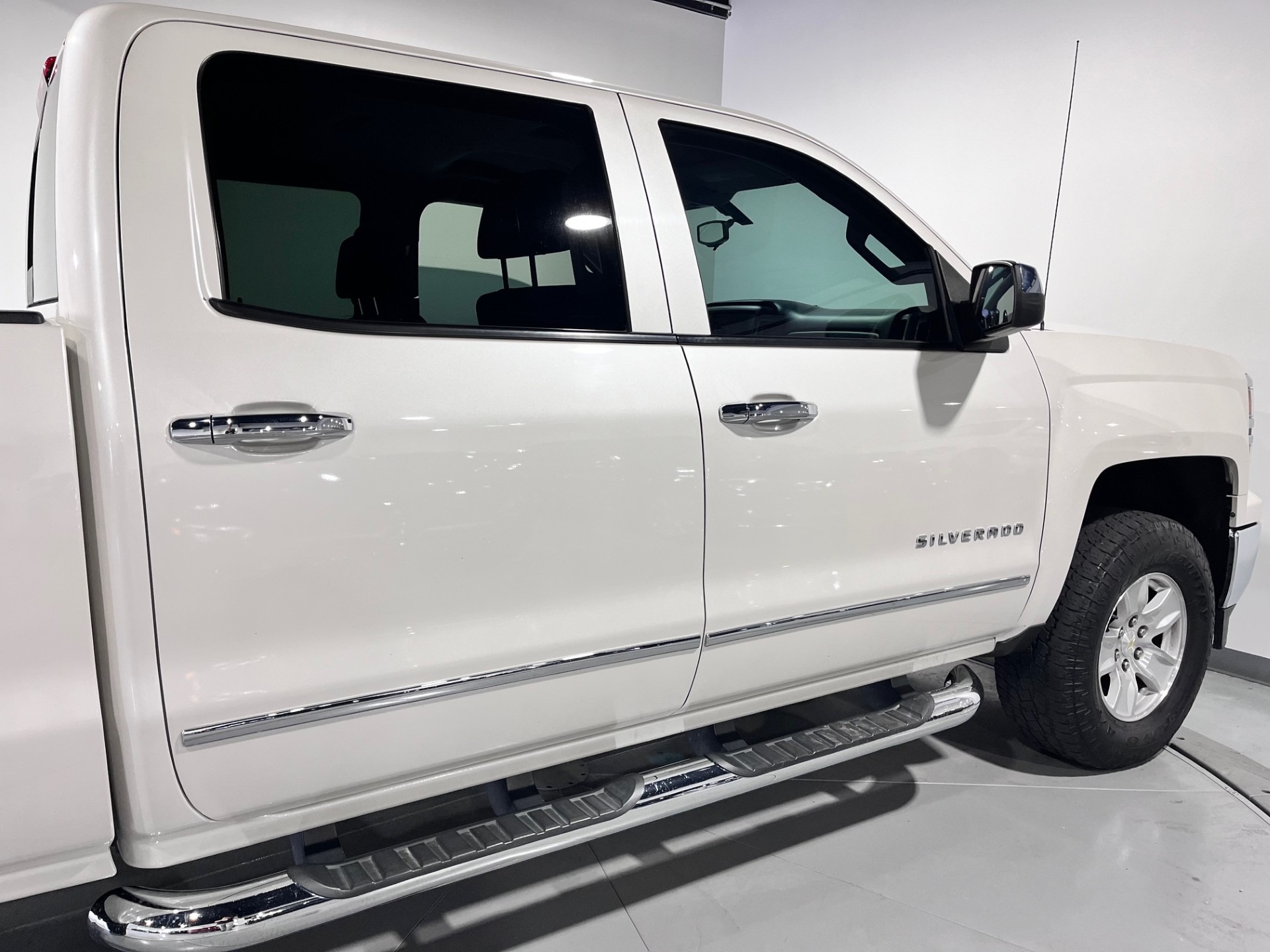 Used 2015 White Diamond Tricoat Chevrolet Silverado 1500 CREW CAB LT ...