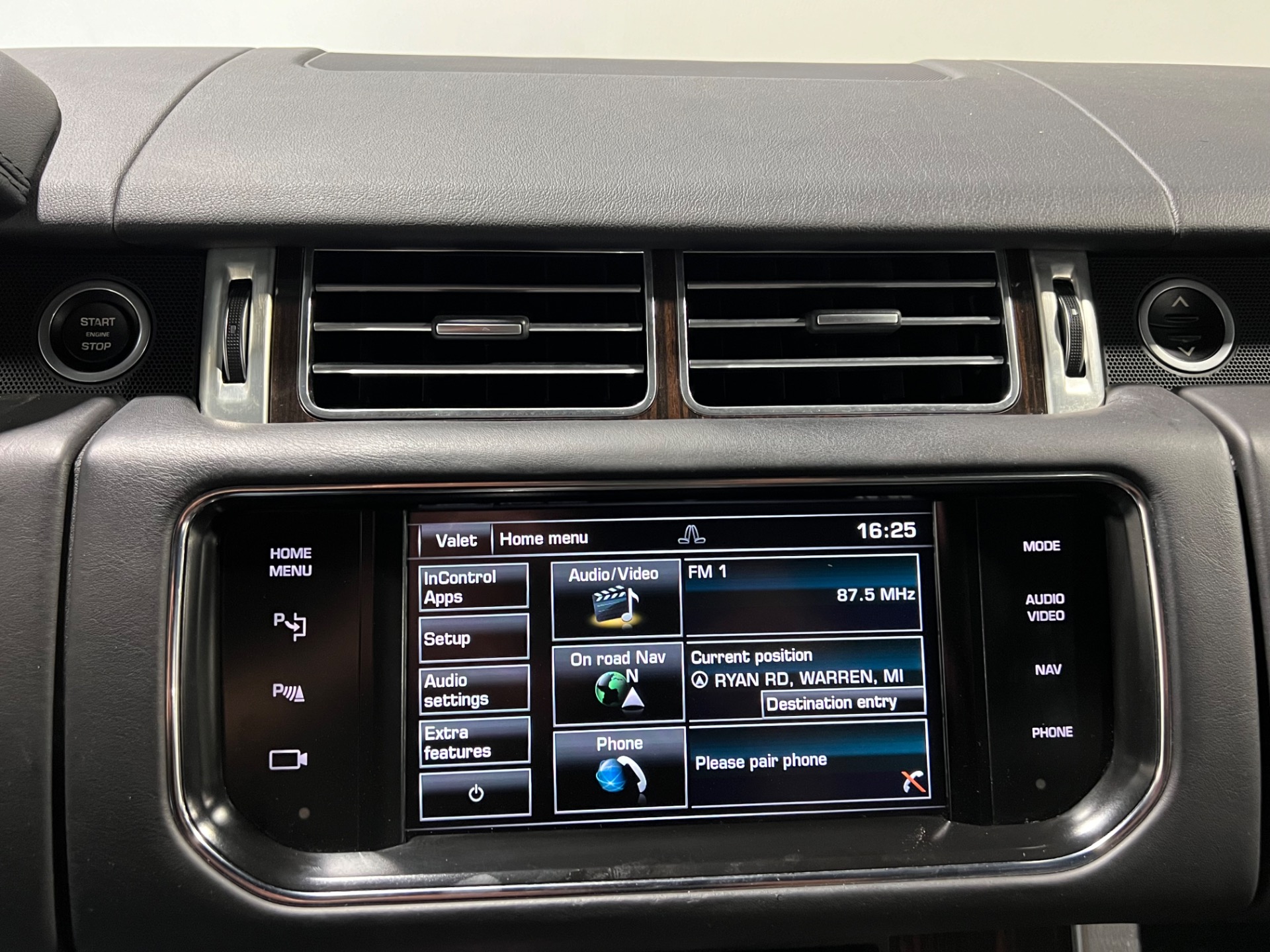 Used 2015 Fuji White Land Rover Range Rover V8 Supercharged AWD ...