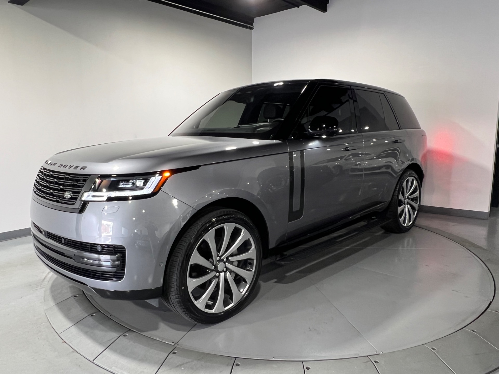 Used 2023 Eiger Grey Metallic Land Rover Range Rover P400 SE 4DR SUV ...