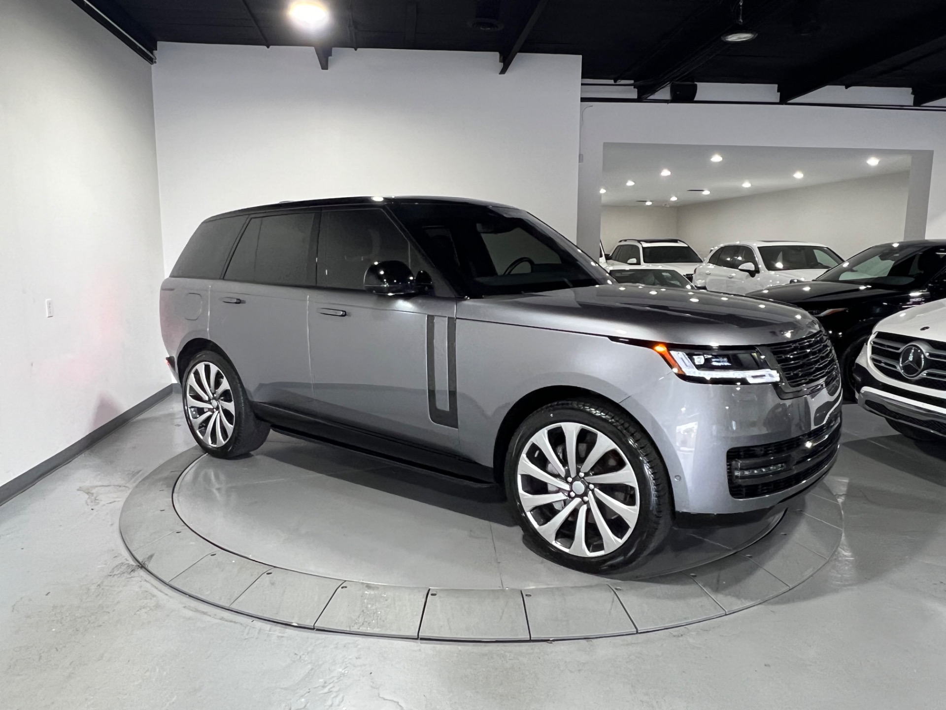 Used 2023 Eiger Grey Metallic Land Rover Range Rover P400 SE 4DR SUV ...